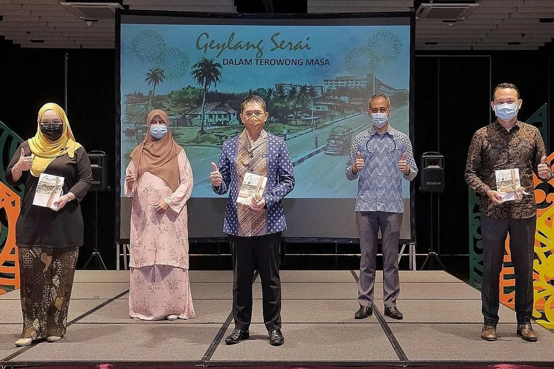 Buku bersiri cerita Geylang Serai diterbitkan sempena Bulan Bahasa ...