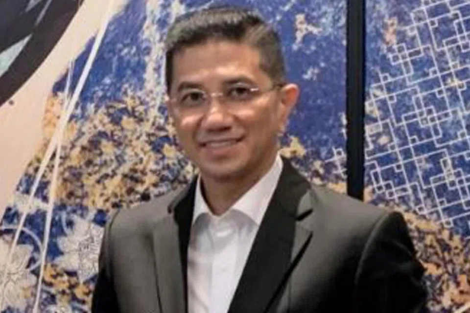 Menteri Besar Selangor dijangka tanding cabar Azmin, Berita Dunia ...