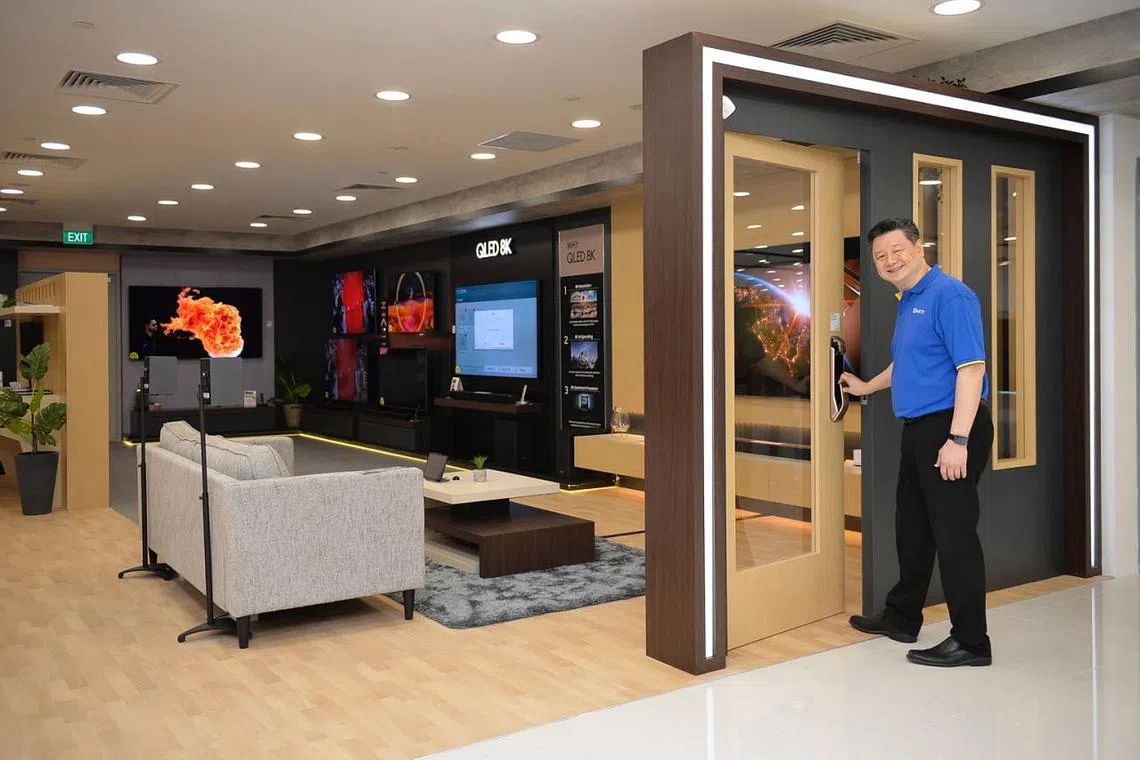 Pelanggan COURTS boleh alami sendiri 'rumah bijak' di Funan Mall ...