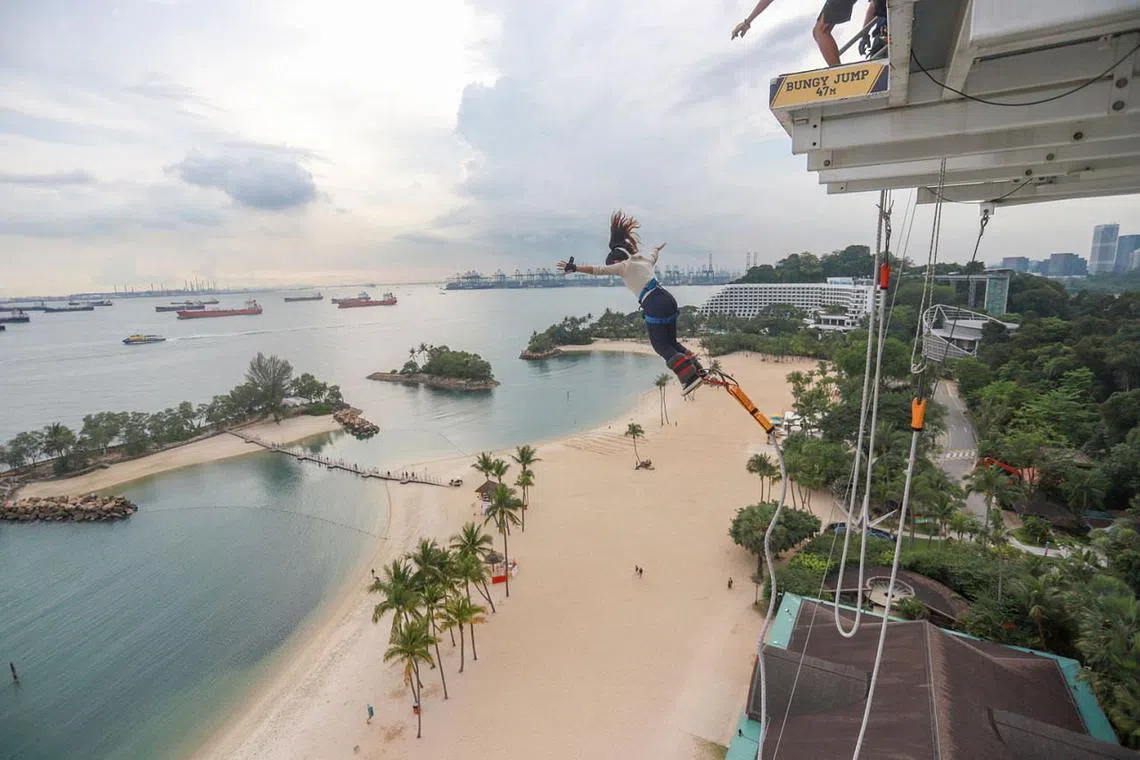 Pengalaman 'bungee jumping' mengujakan tapi selamat, Berita Gaya Hidup ...