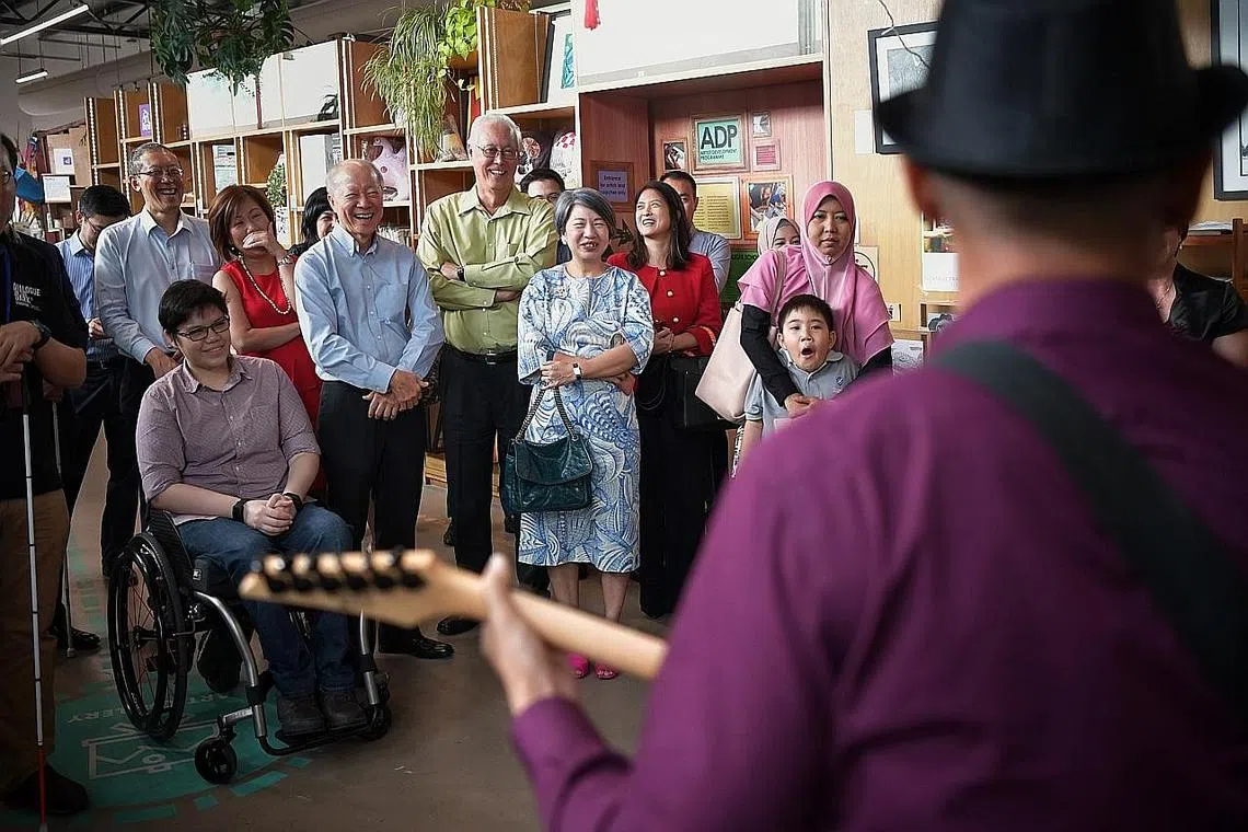 Anugerah Enable Goh Chok Tong bagi orang berkeperluan khas dilancar ...
