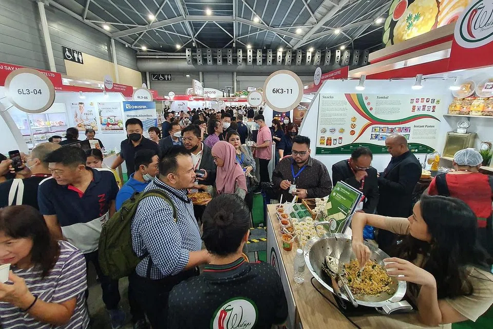 Produk makanan edaran syarikat Melayu tarik minat wakil luar negara ...