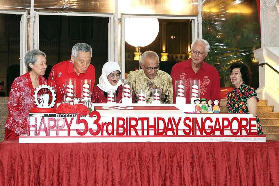 PM Lee kongsi gambar jamuan Hari Kebangsaan , Berita Singapura - Beritaharian.sg