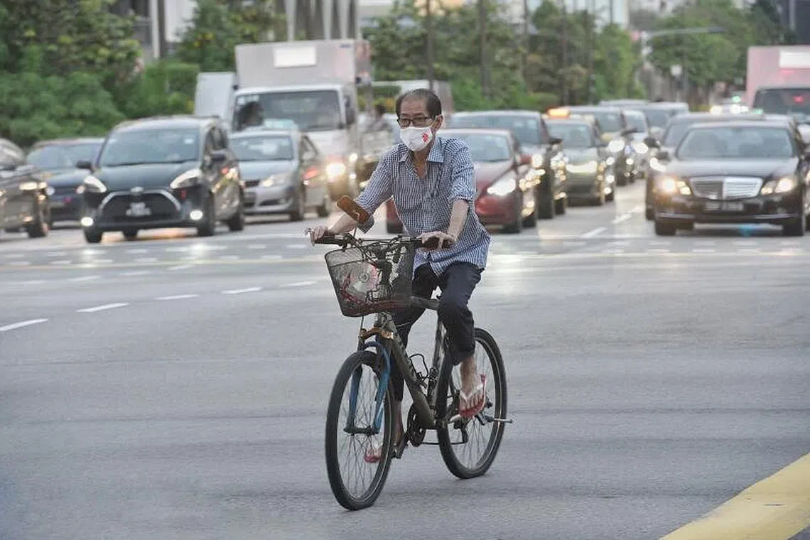 Tidak perlu daftar basikal; pemandu harus jarak 1.5m masa melewati ...