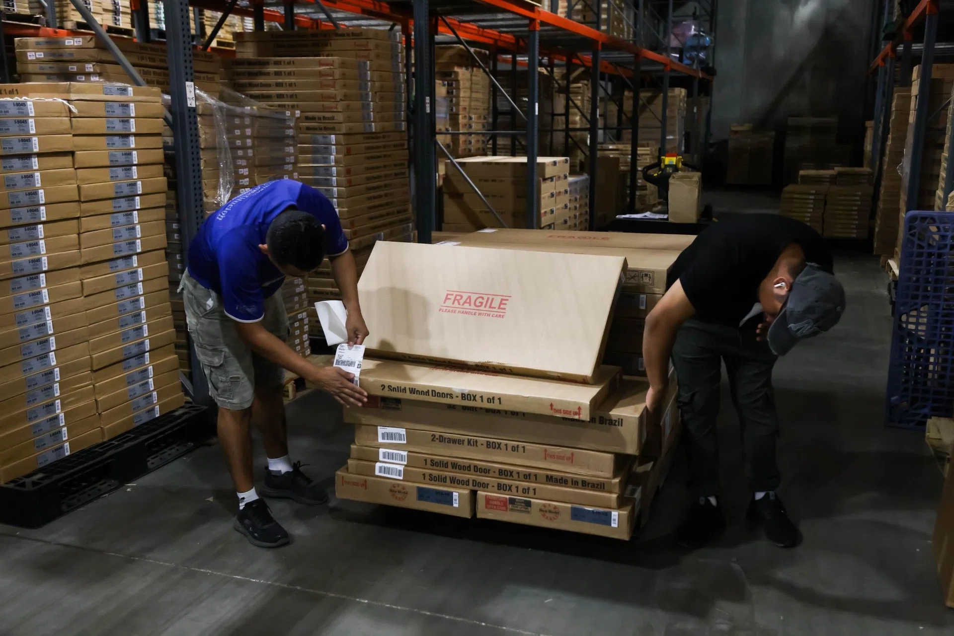Trump delays new tariff hike on furniture, kitchen cabinets - The ...