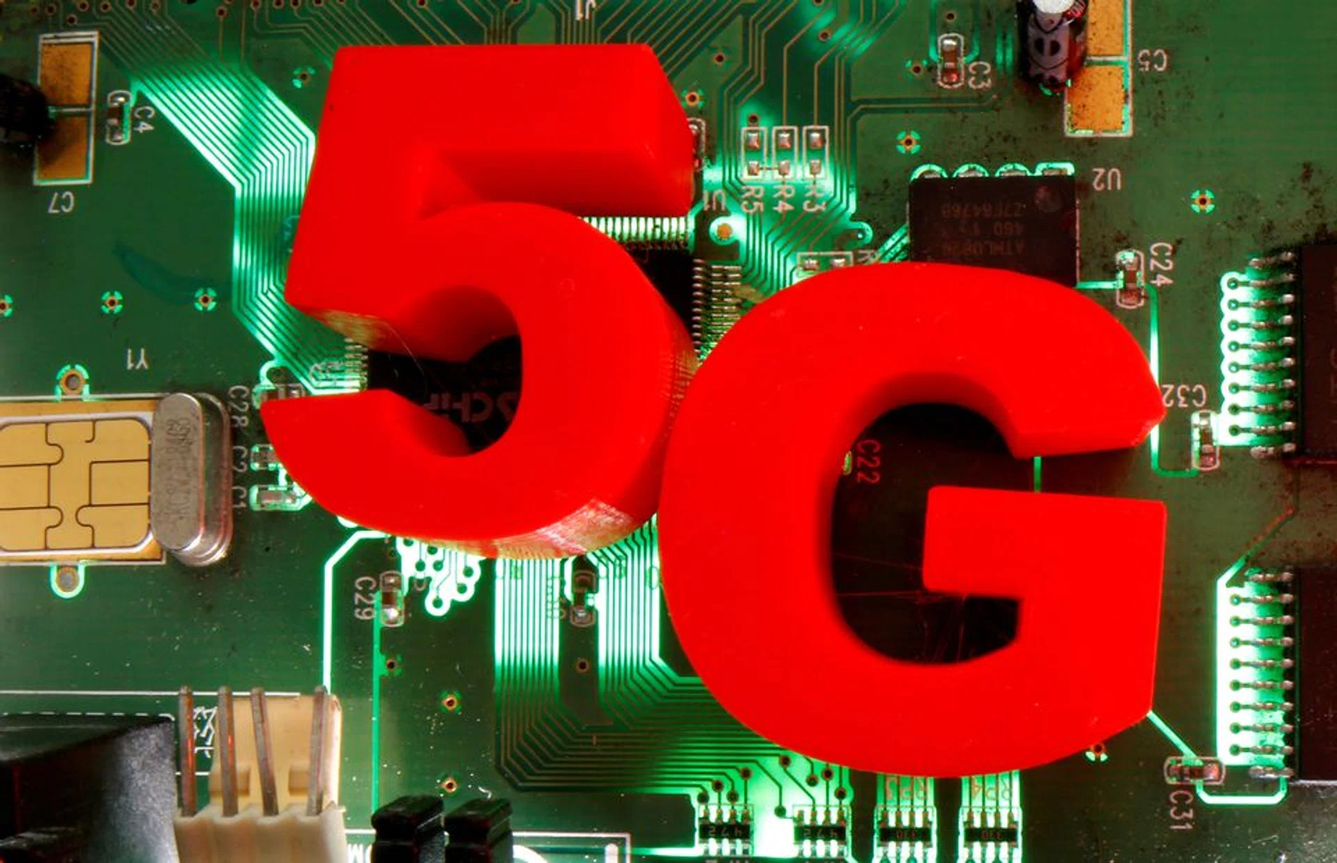 US launches new 5G mid-band wireless spectrum auction - The Business Times