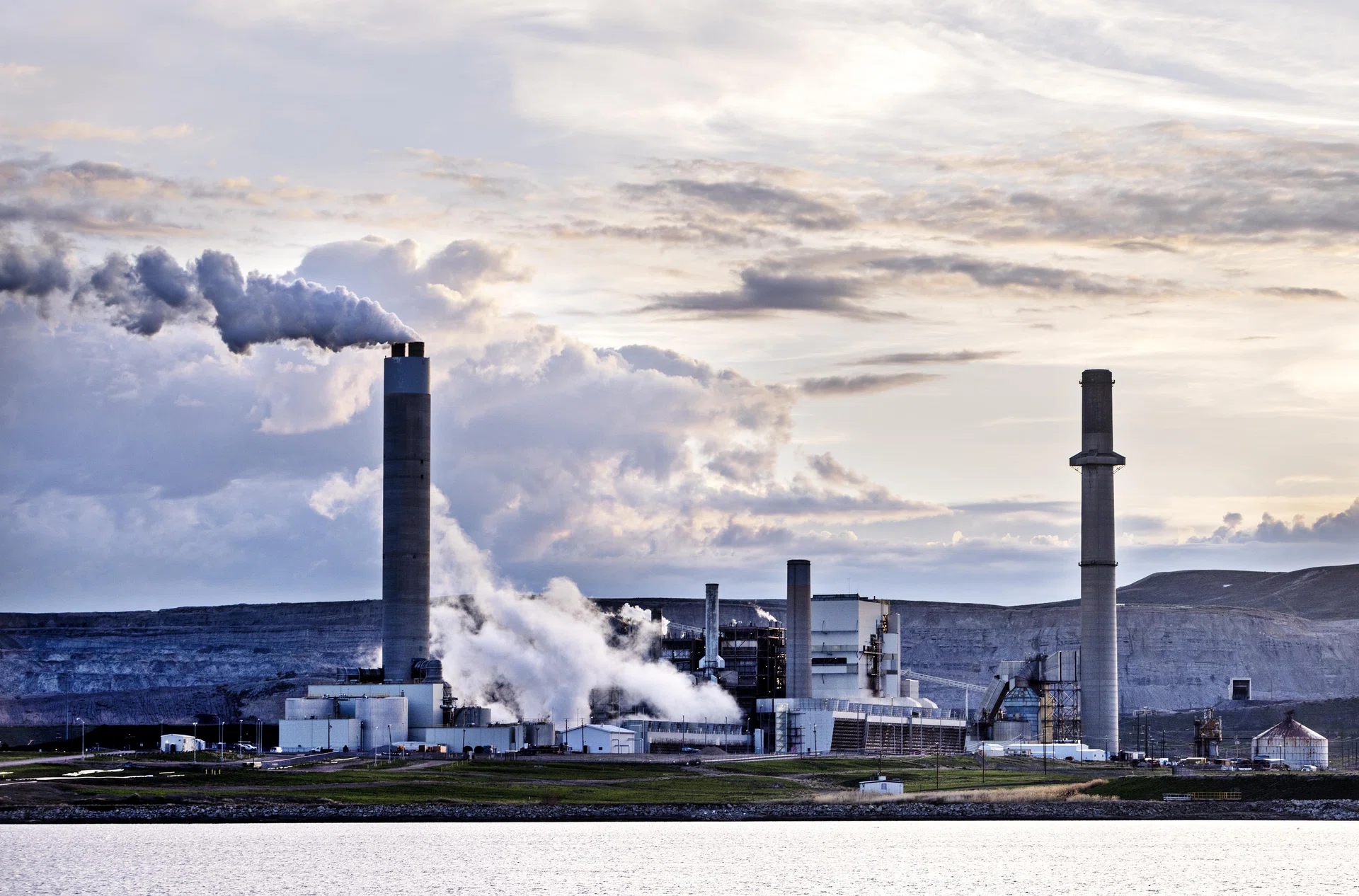 Basel Committee adds climate risks to banking supervision standards ...