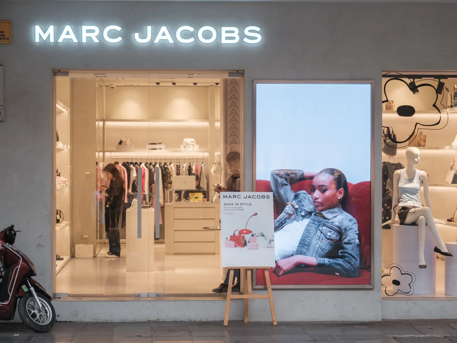 LVMH in talks to offload fashion label Marc Jacobs: sources - The ...