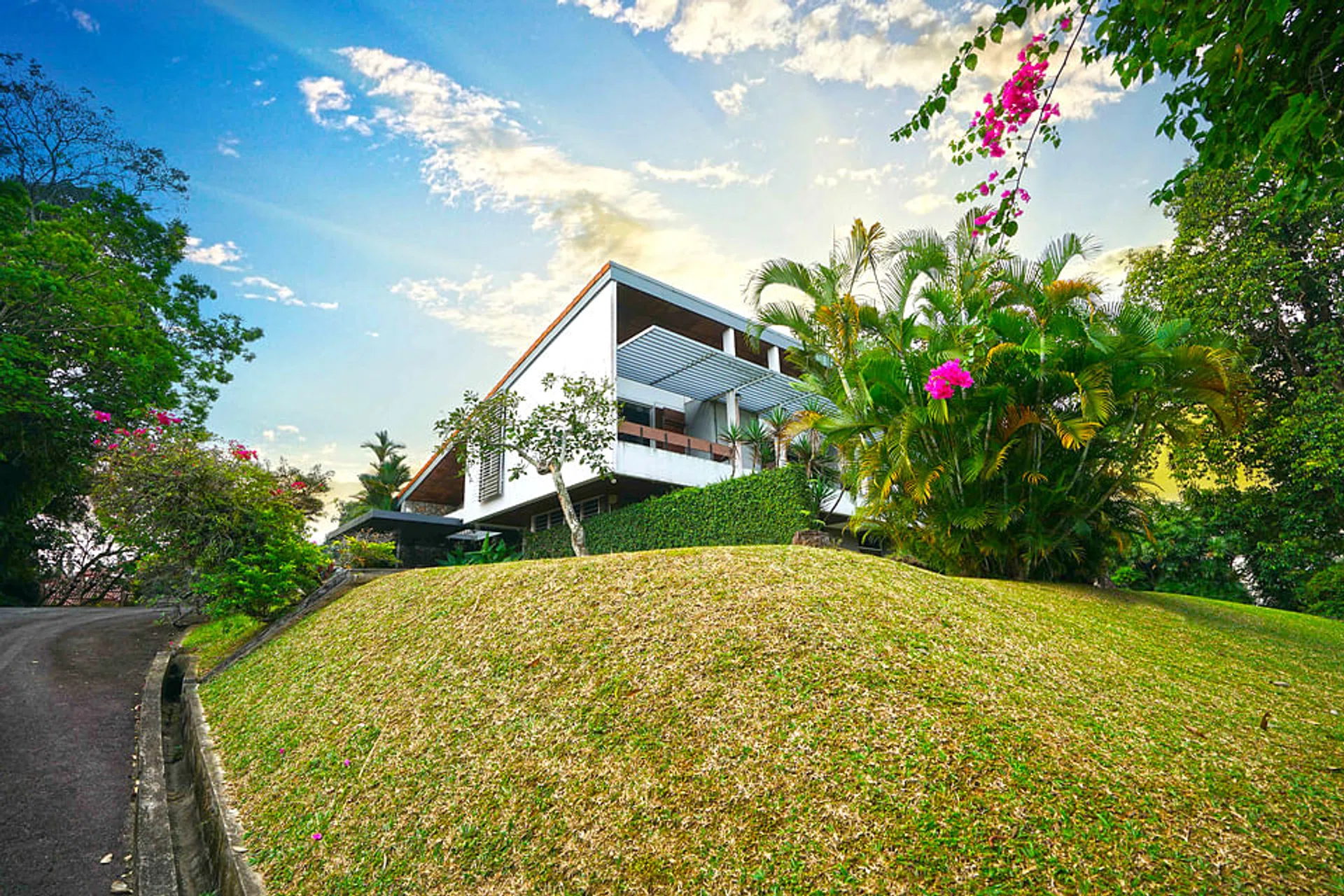 Lim Kim San estate sells Dalvey Rd GCB site for S$93.9m - The Business ...