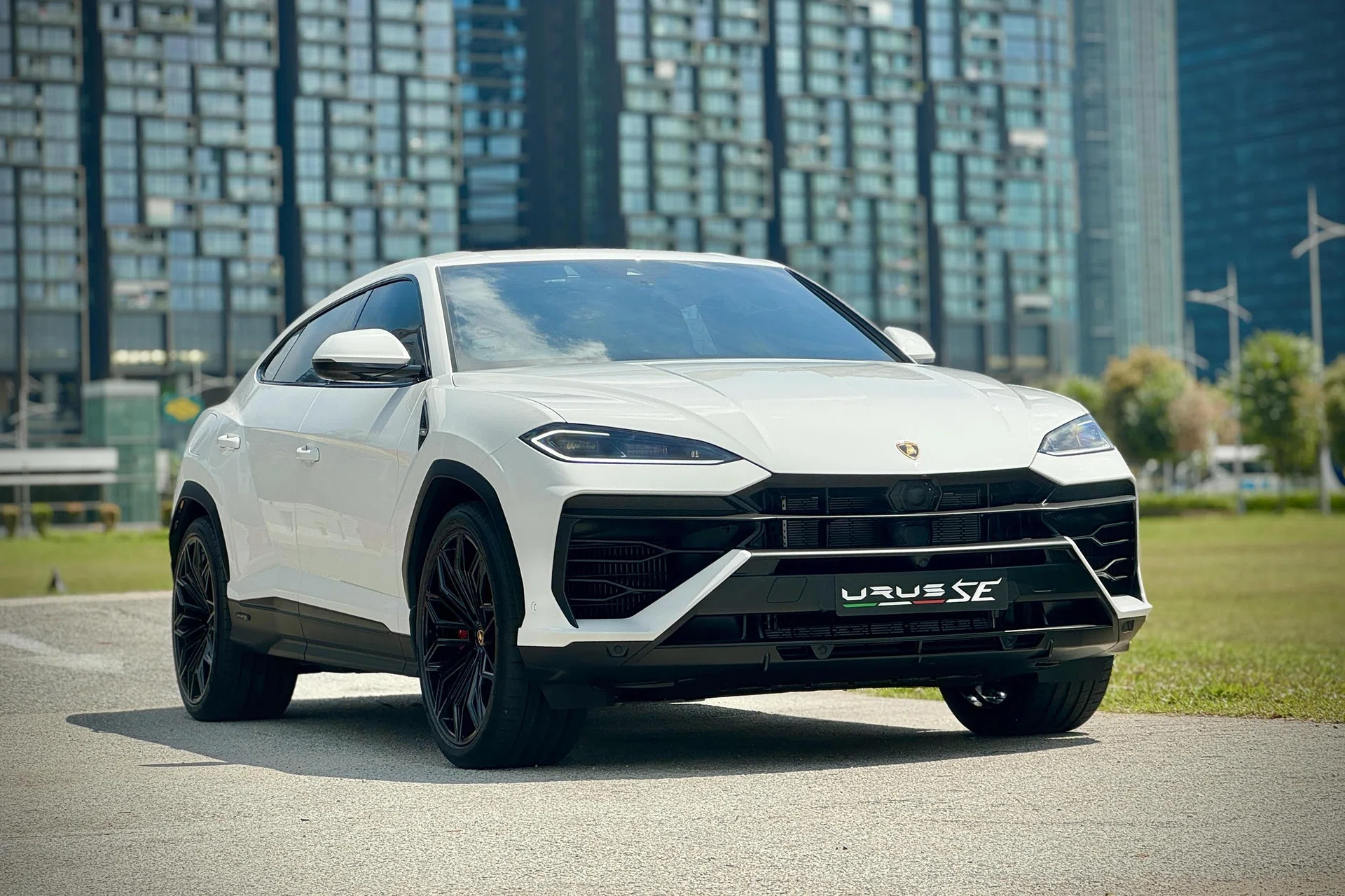 Lamborghini Urus SE review: Lambo to the slaughter - The Business Times
