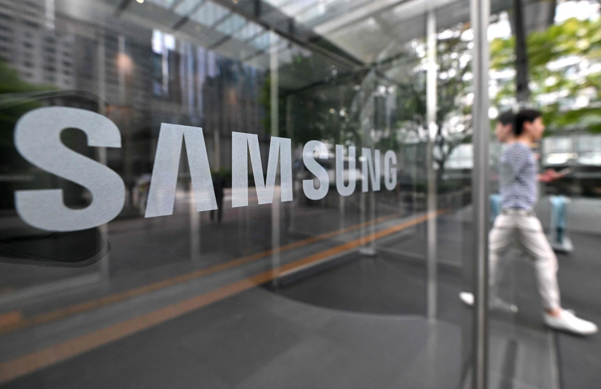 Samsung recalls 1 million stoves that started 250 fires and killed pets ...