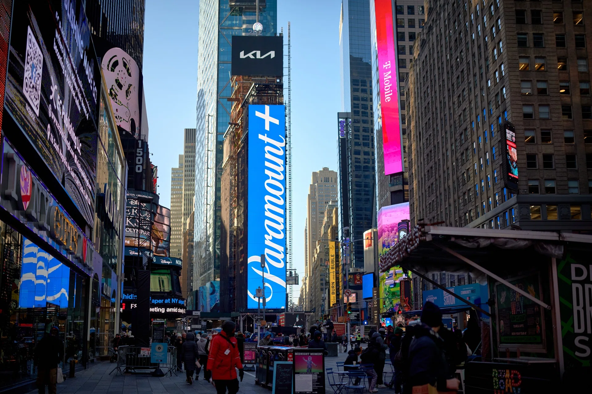 Paramount sales fall on ad slump; streaming subscribers rise - The ...