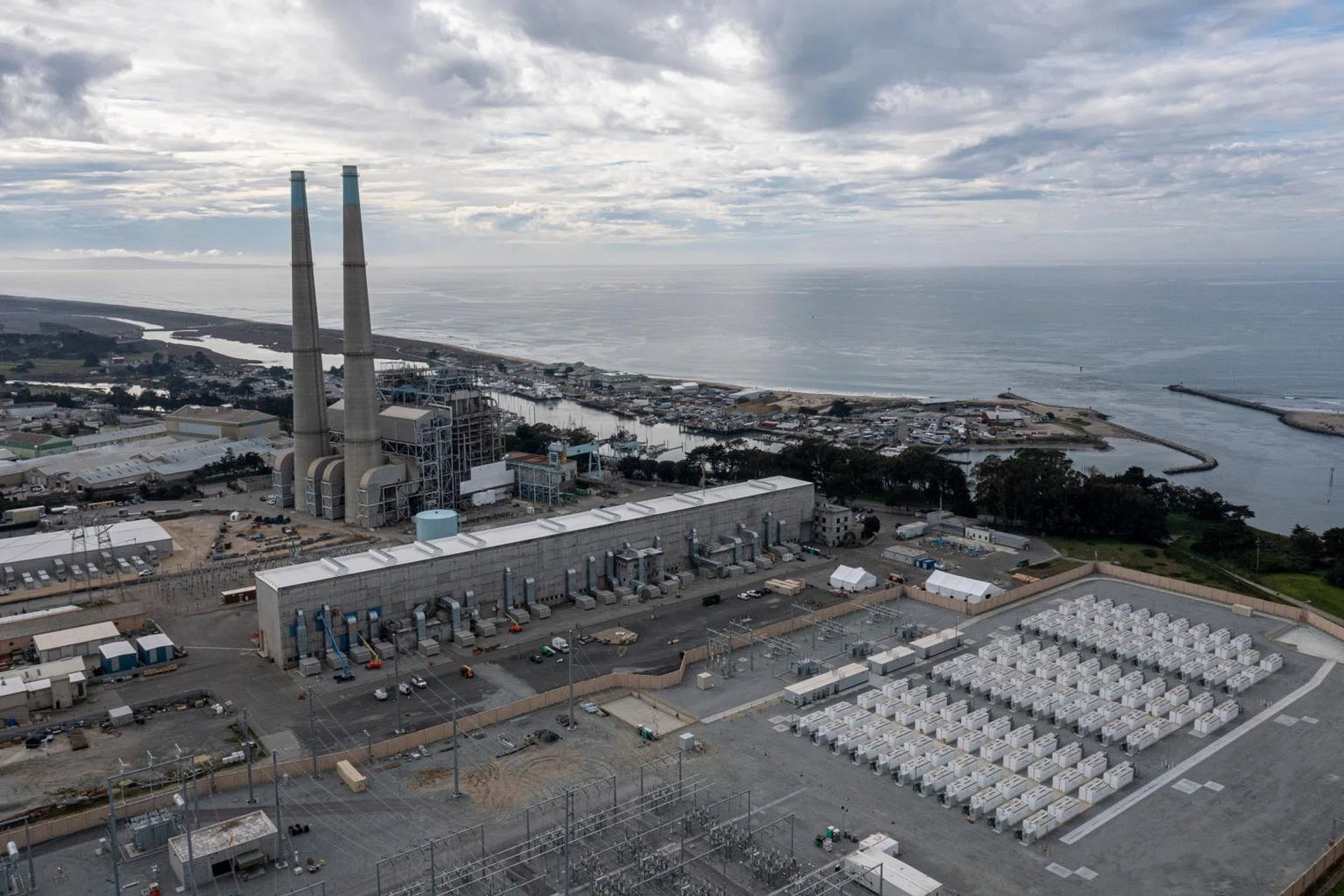 Moody's upgrades Tesla's rating to Ba1, says outlook positive - The ...