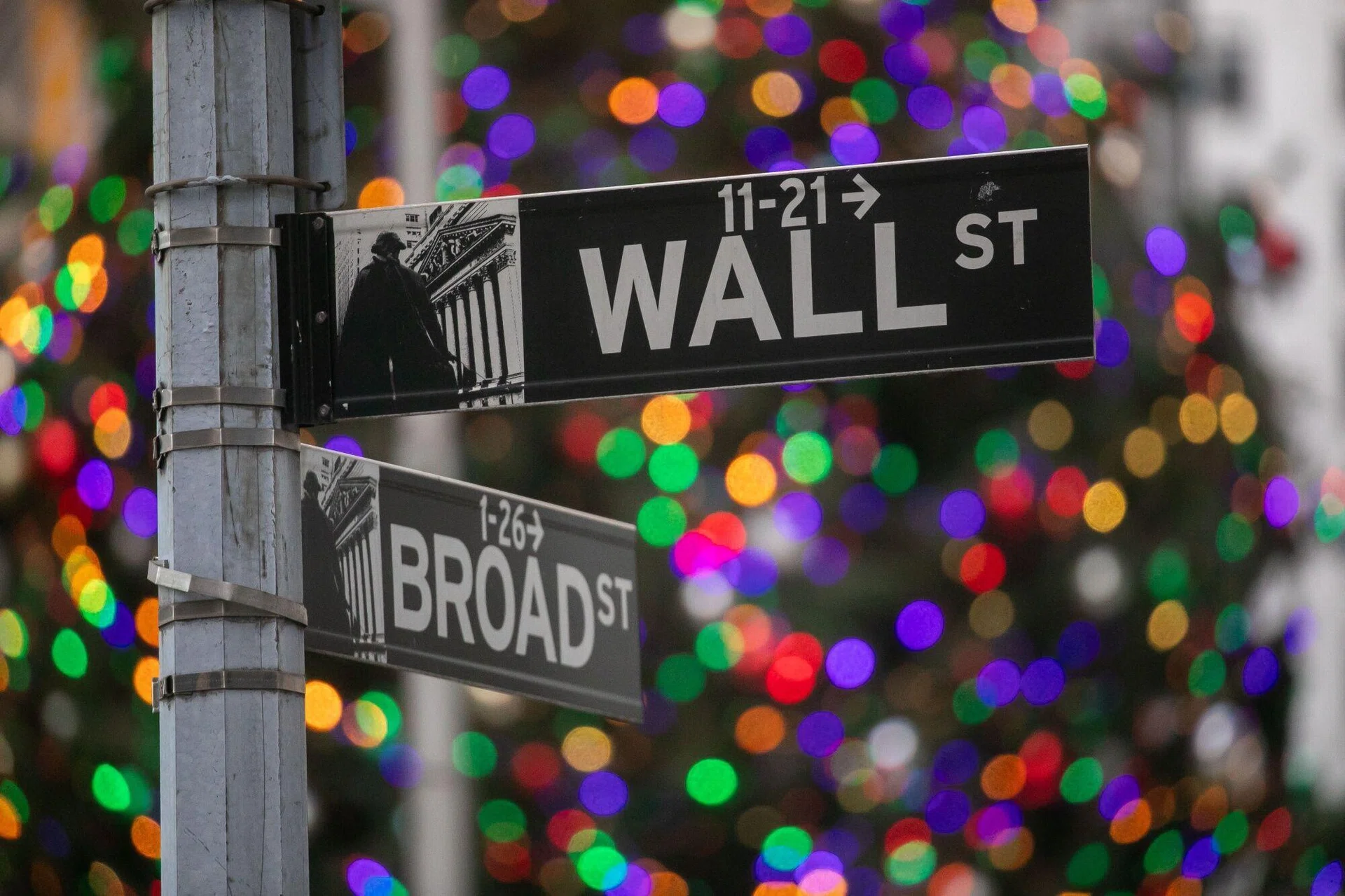 US: Wall Street ends lower, capping a banner year - The Business Times