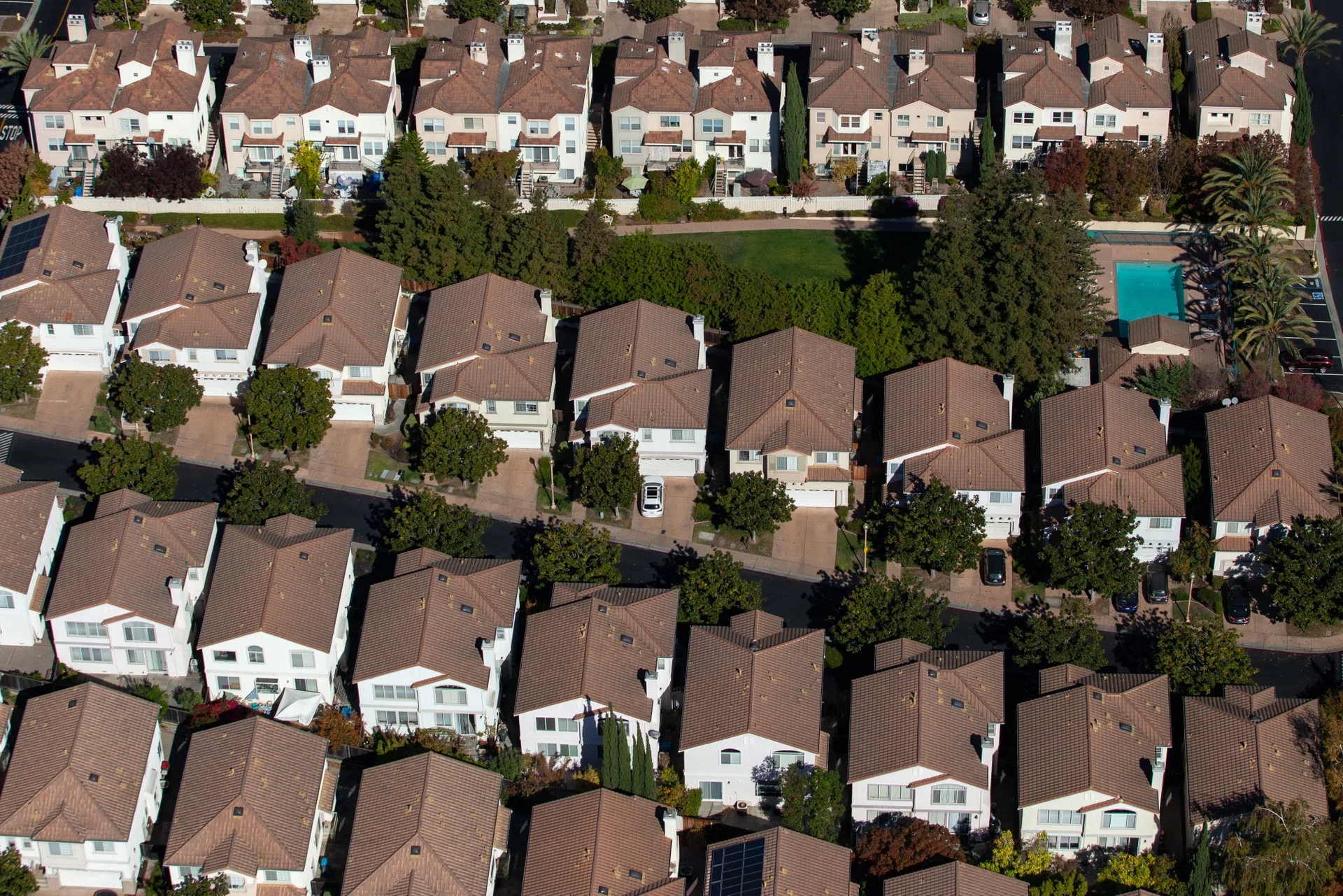 US new home sales tumble; median house price highest since 2022 - The ...