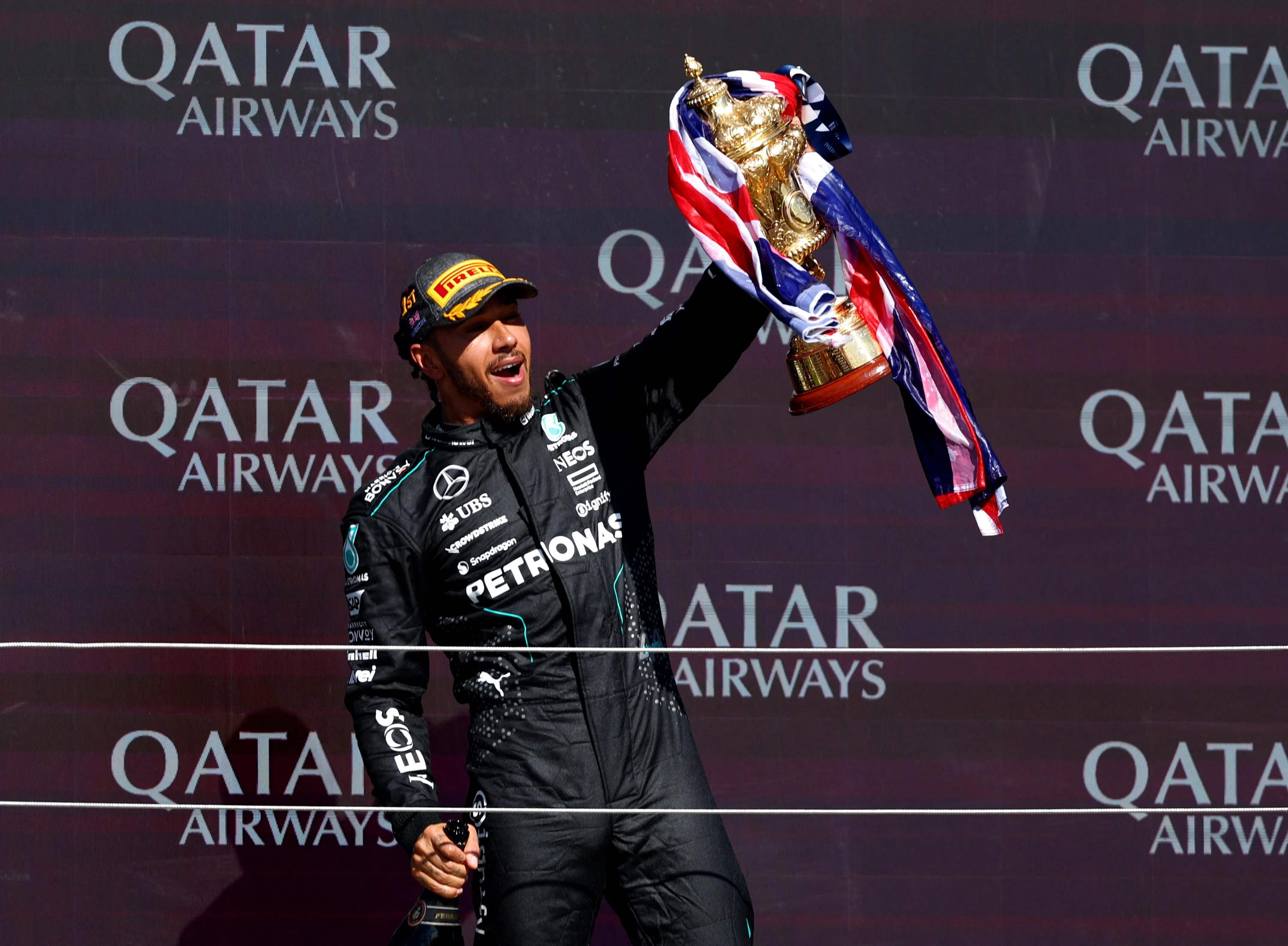 Tough Singapore circuit but no sweat for serial F1 champion Hamilton ...