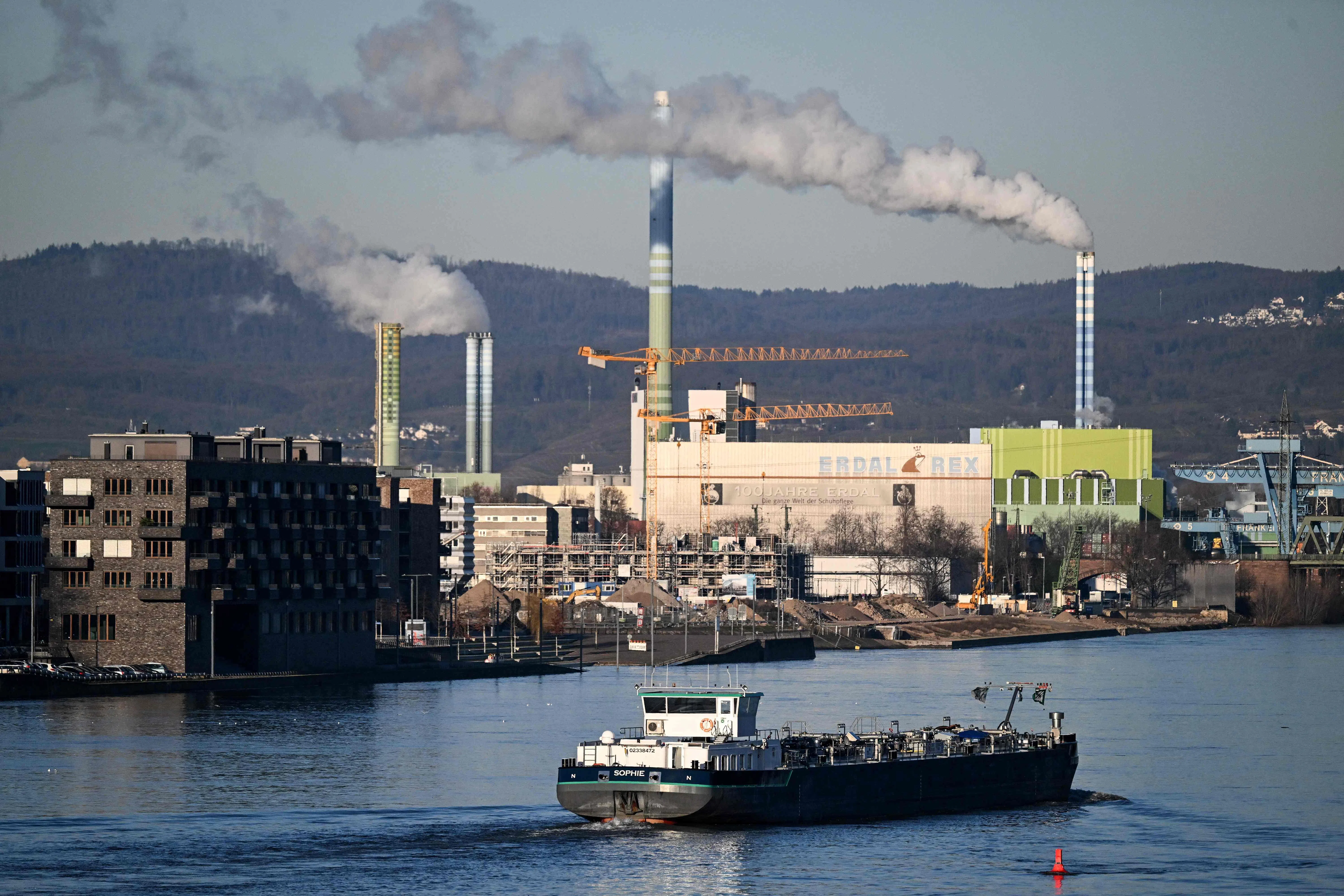 German industrial output unexpectedly sinks as rebound struggles - The ...