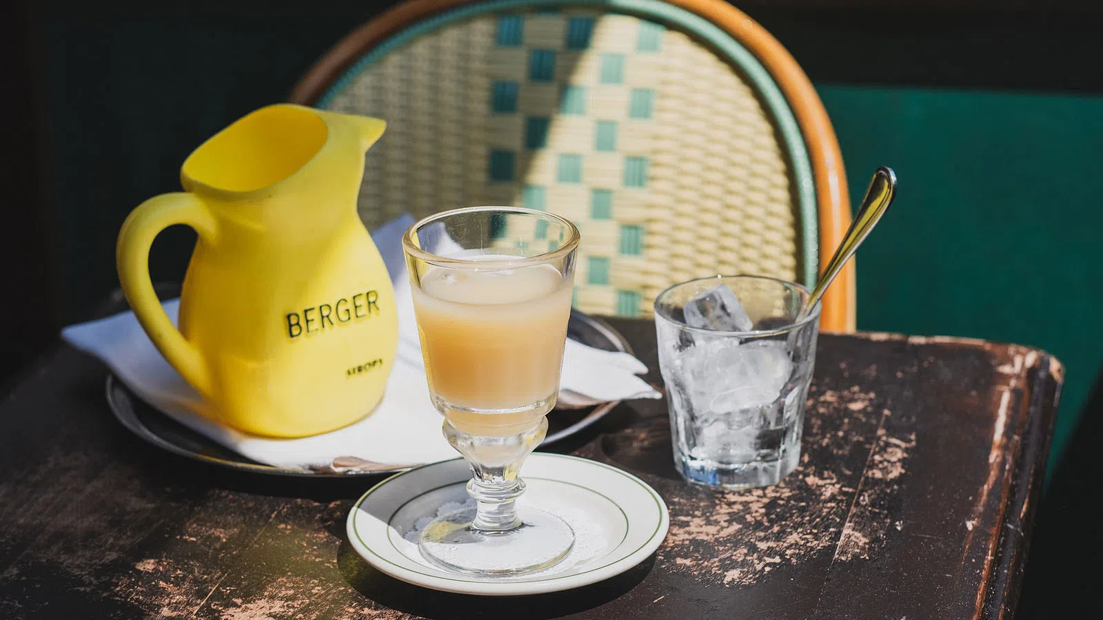 Pastis, a perfect aperitif for the lazy days of summer