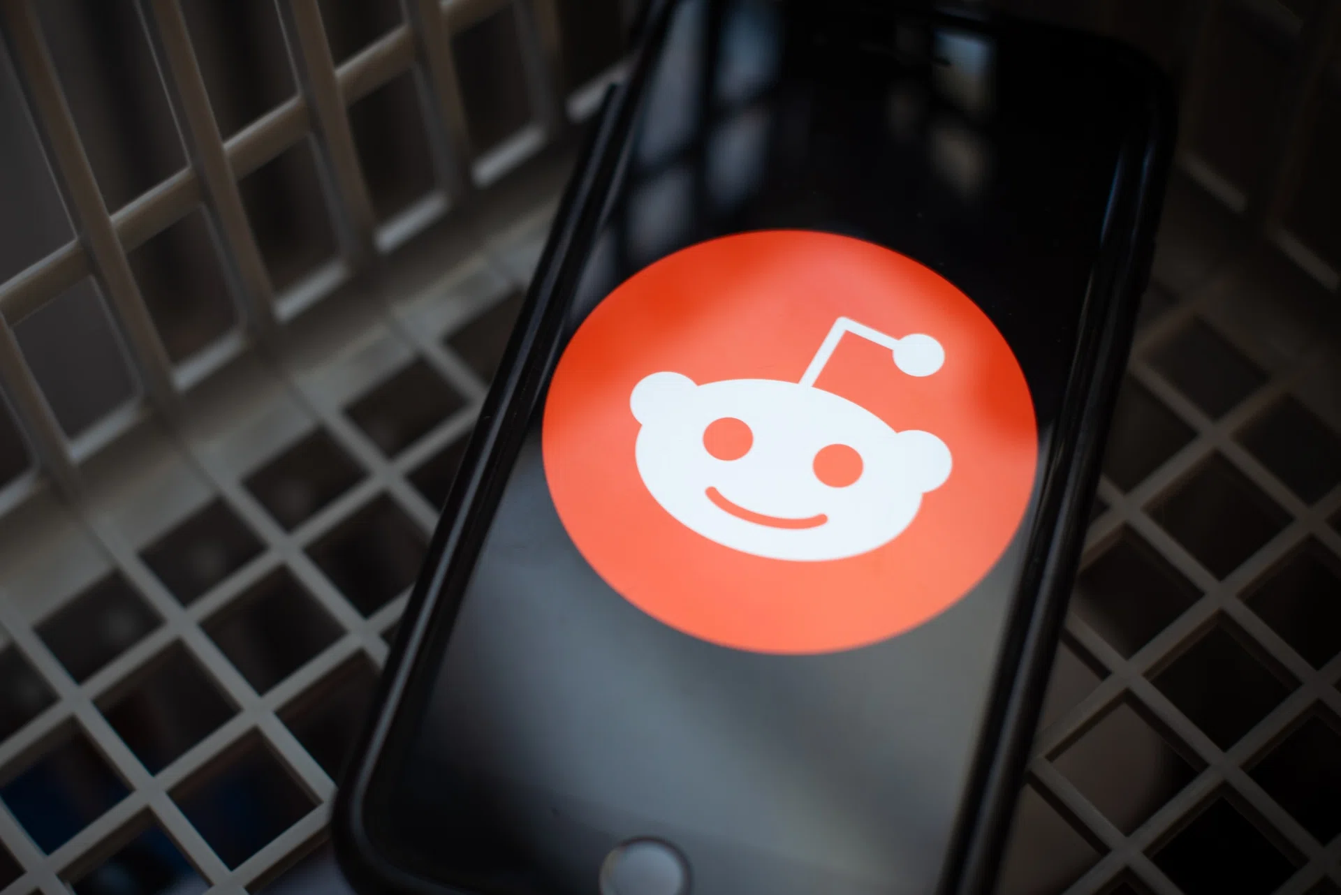 Reddit launches long-awaited IPO with US$748 million target - The ...