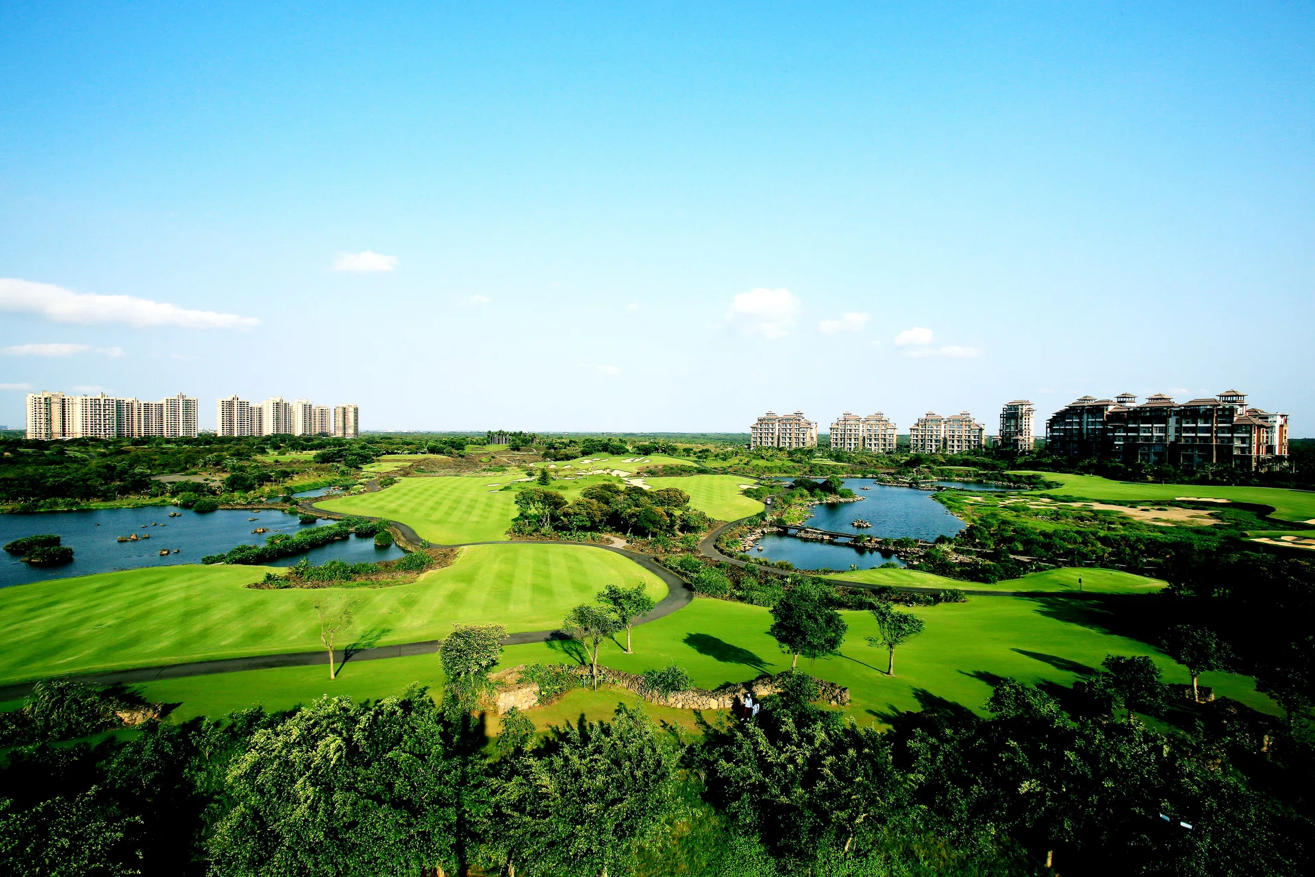 In China's Hainan, championship-level golf courses, food and spas ...