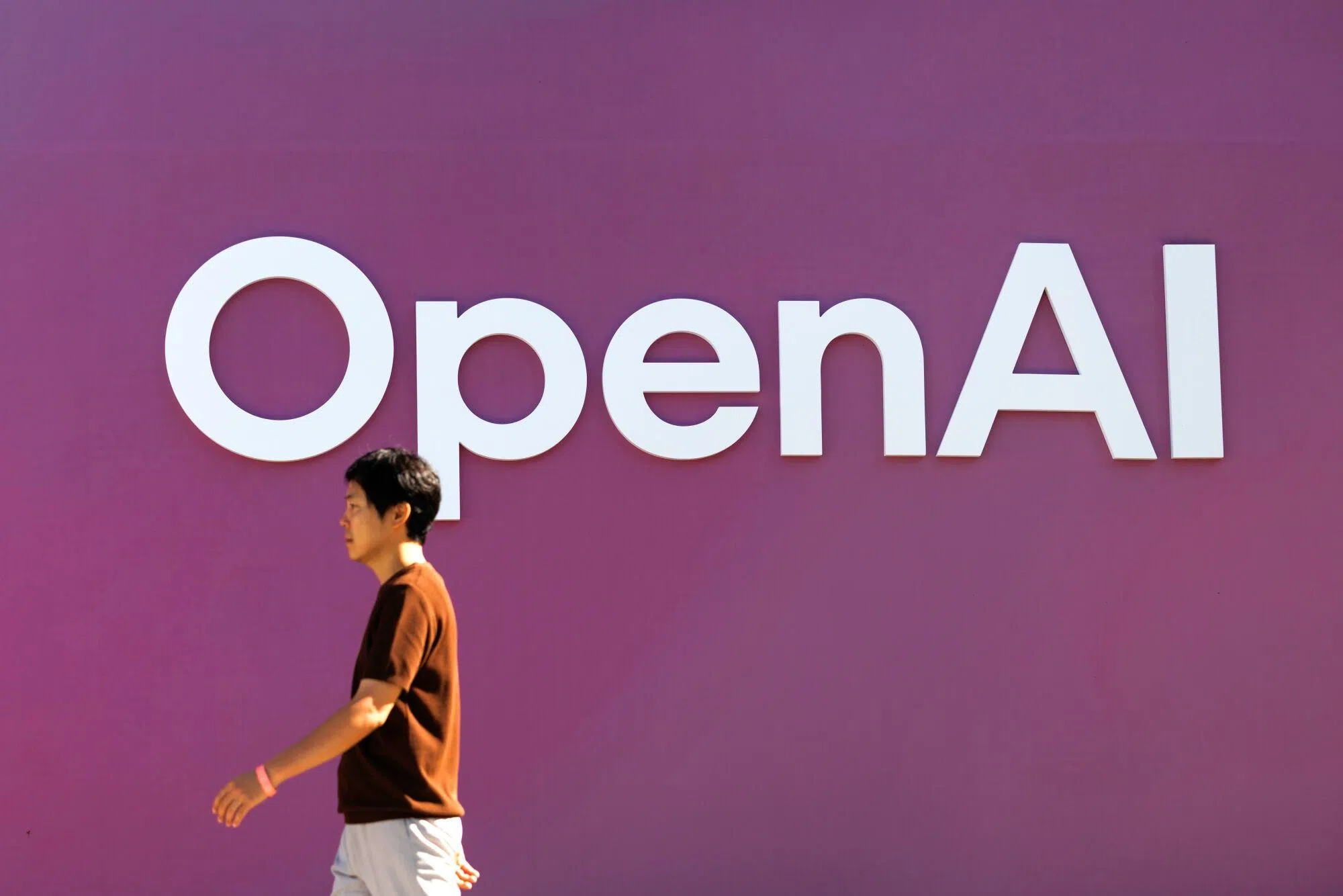 OpenAI, Oracle, SoftBank plan five new AI data centres for US$500 ...