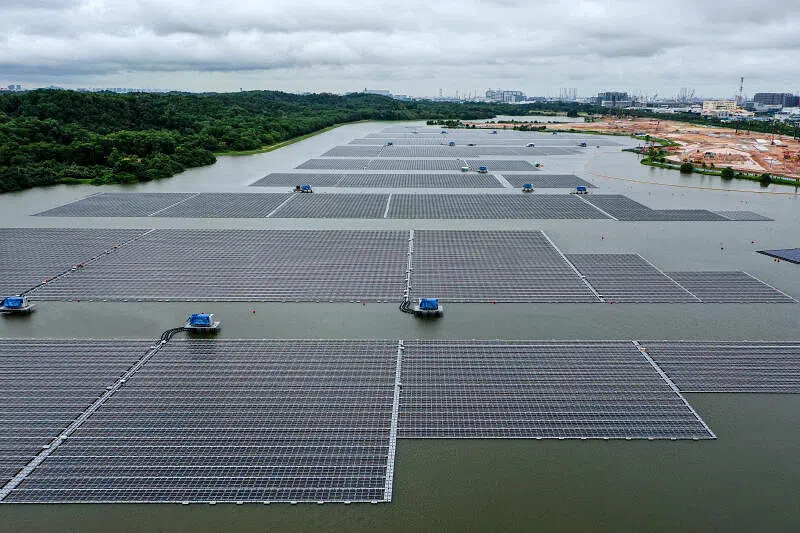 Sembcorp, PUB open one of world's largest floating solar farms on Tengeh Reservoir - The ...