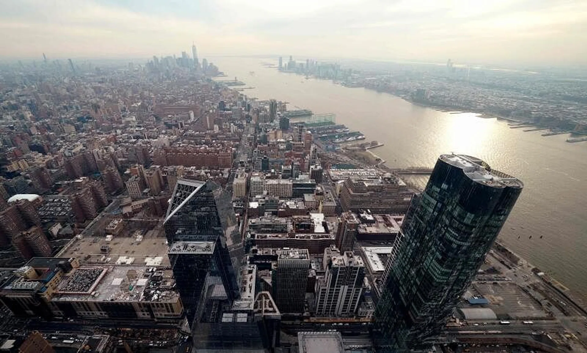Manhattan apartment rents hit another record in frenzied market - The ...