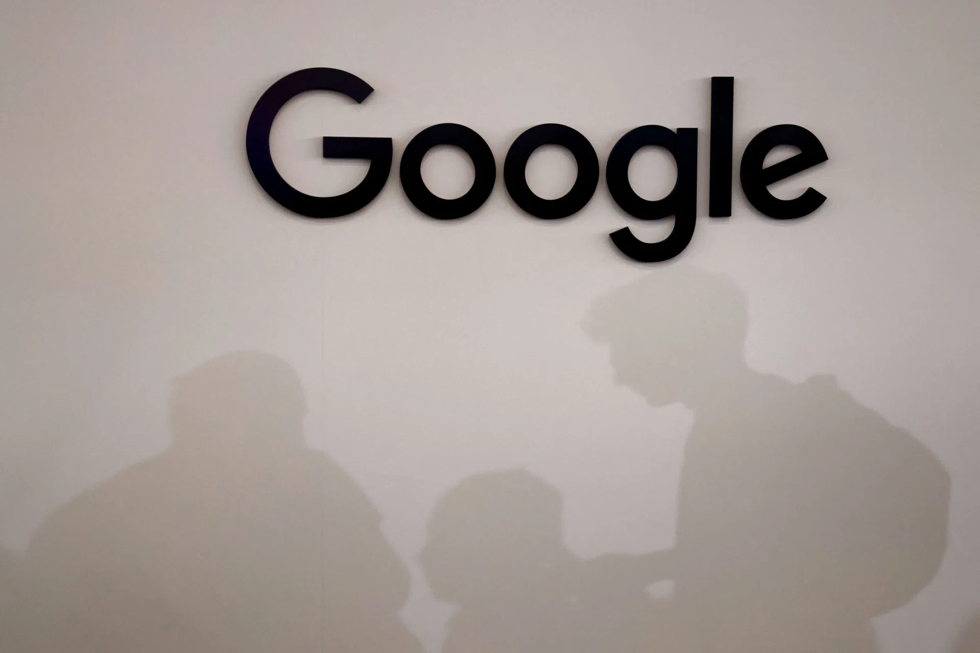 Ex-Google engineer charged with AI tech theft for Chinese firms - The ...