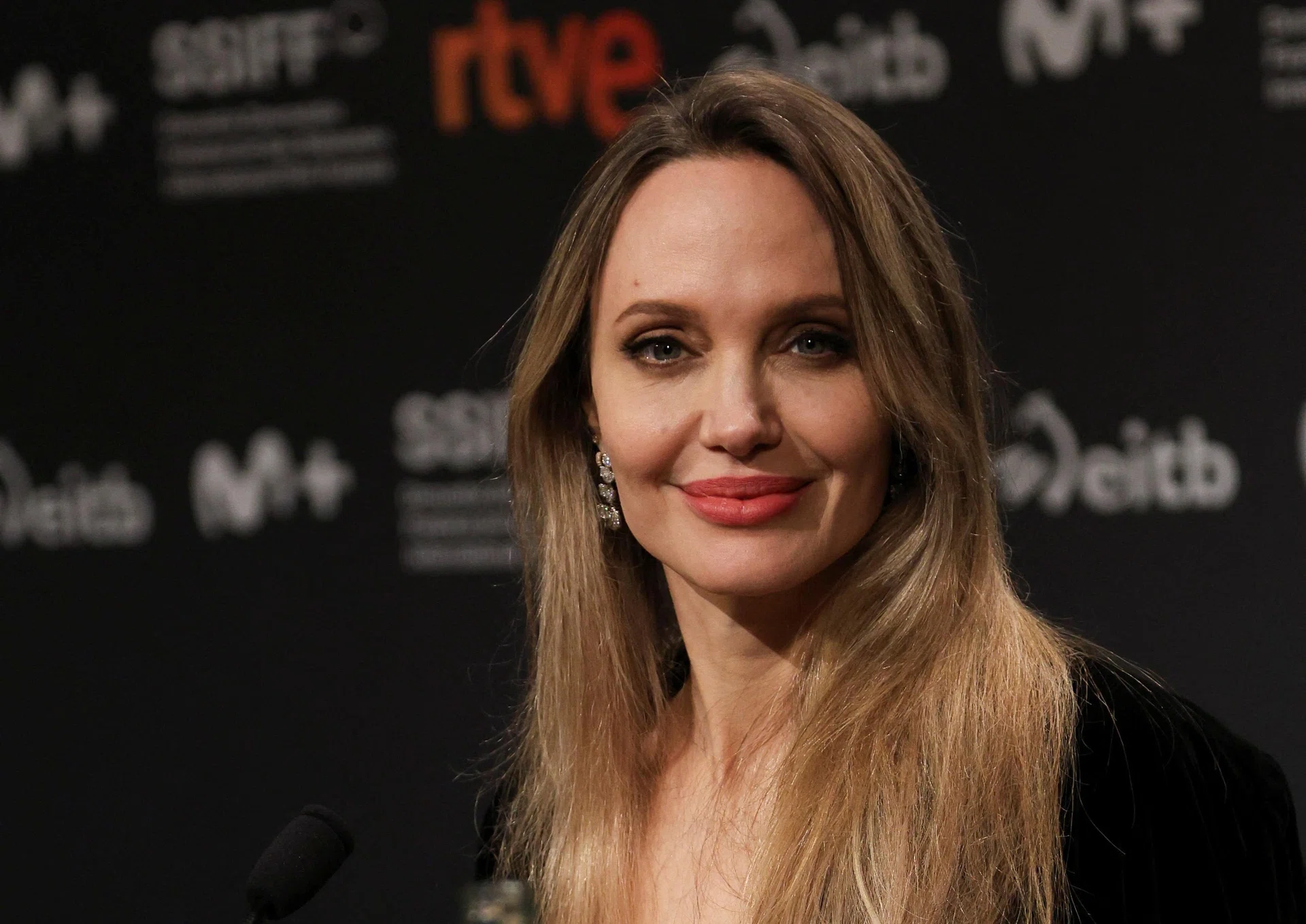 ‘I don’t recognise my country,’ says Angelina Jolie amid free speech ...