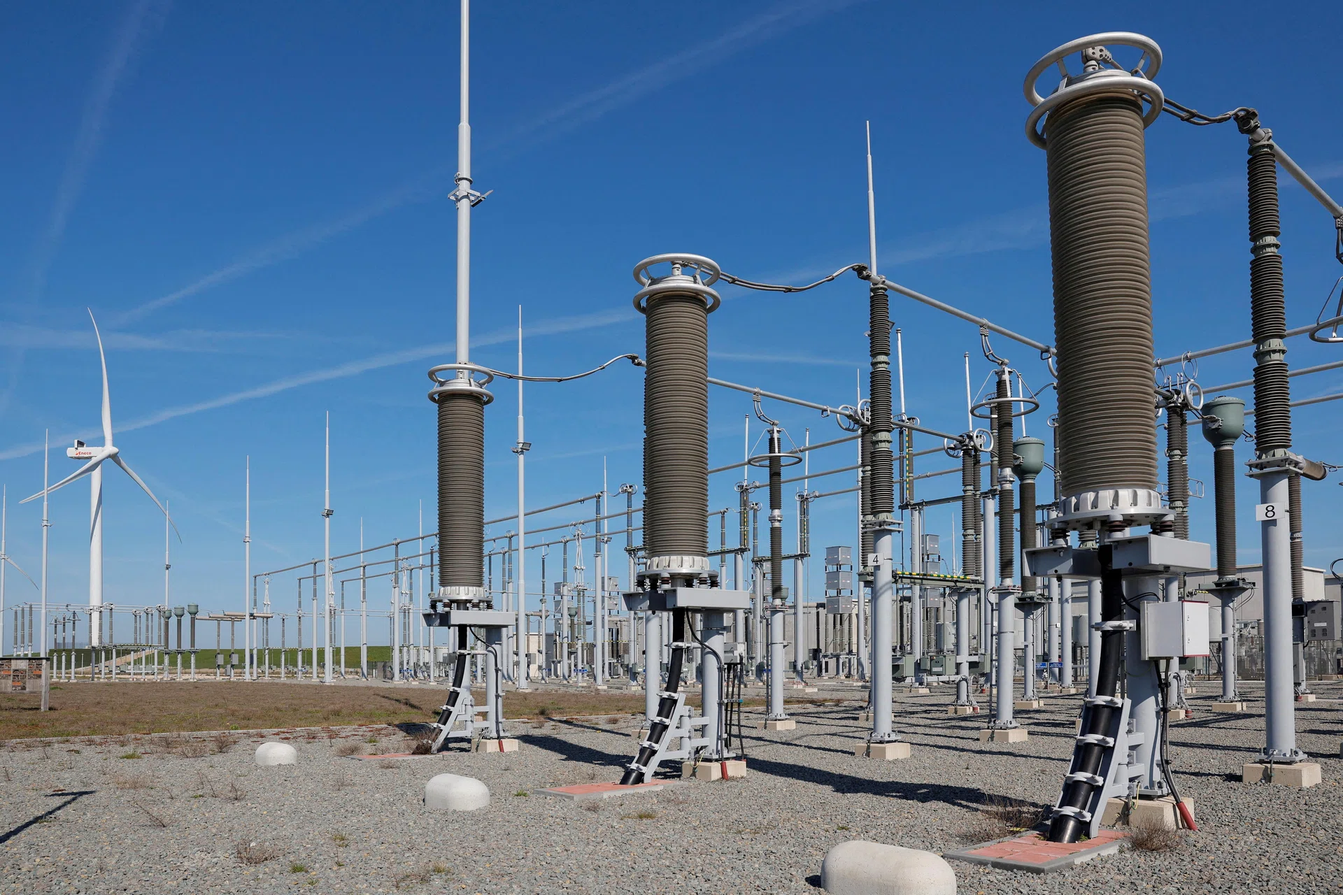 Norges, GIC, APG to invest 9.5 billion euros in TenneT’s German grid ...
