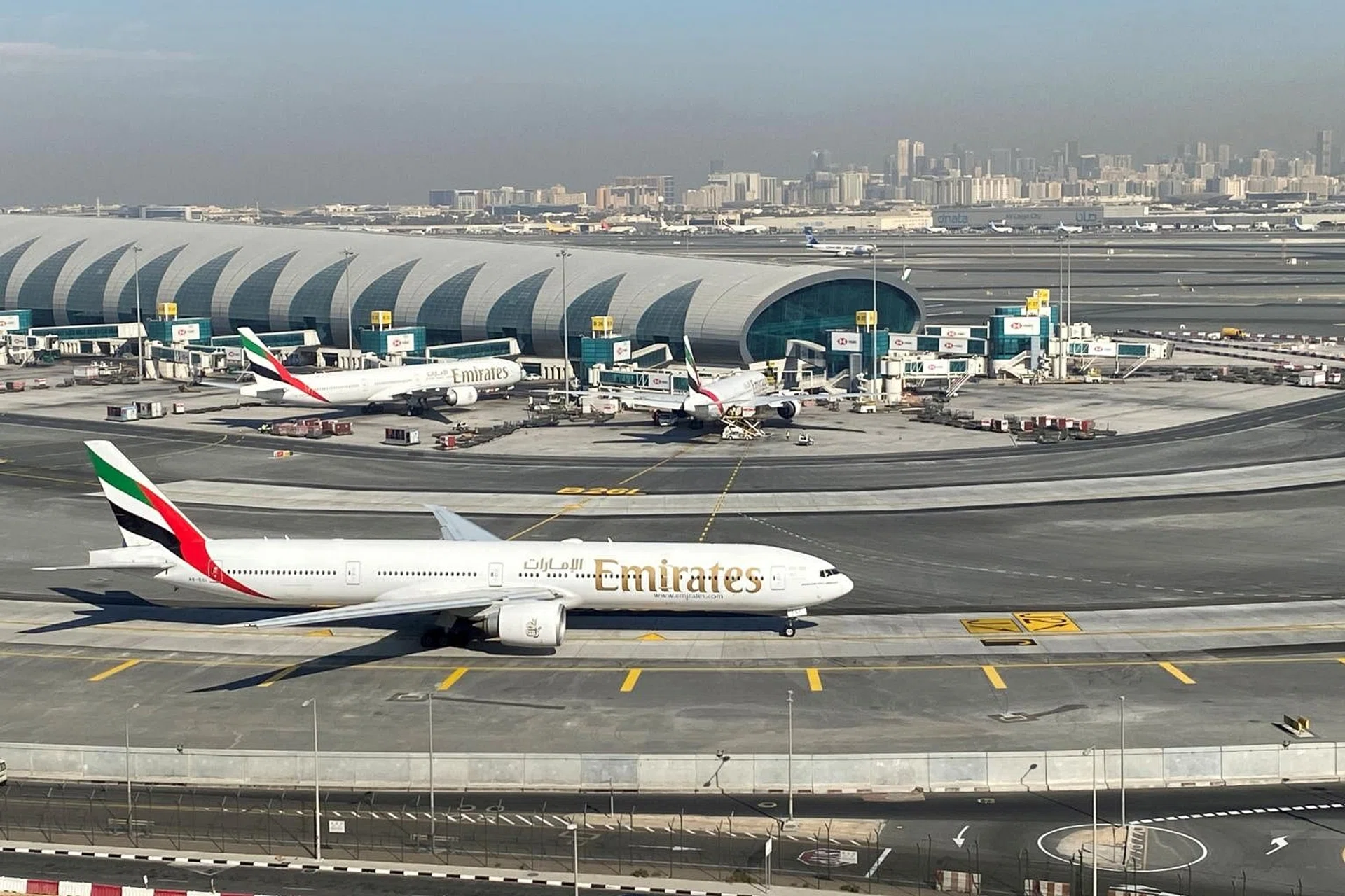 Emirates expects to fly 70% of normal capacity by winter, CCO says ...