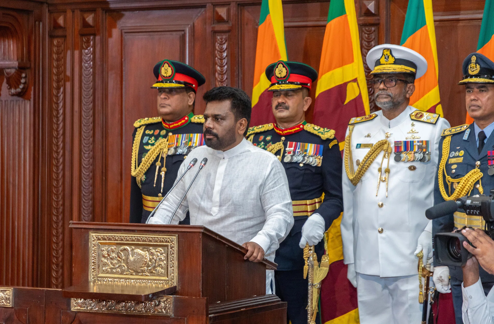 Sri Lanka's new leader appoints 3-member-Cabinet ahead of expected snap ...