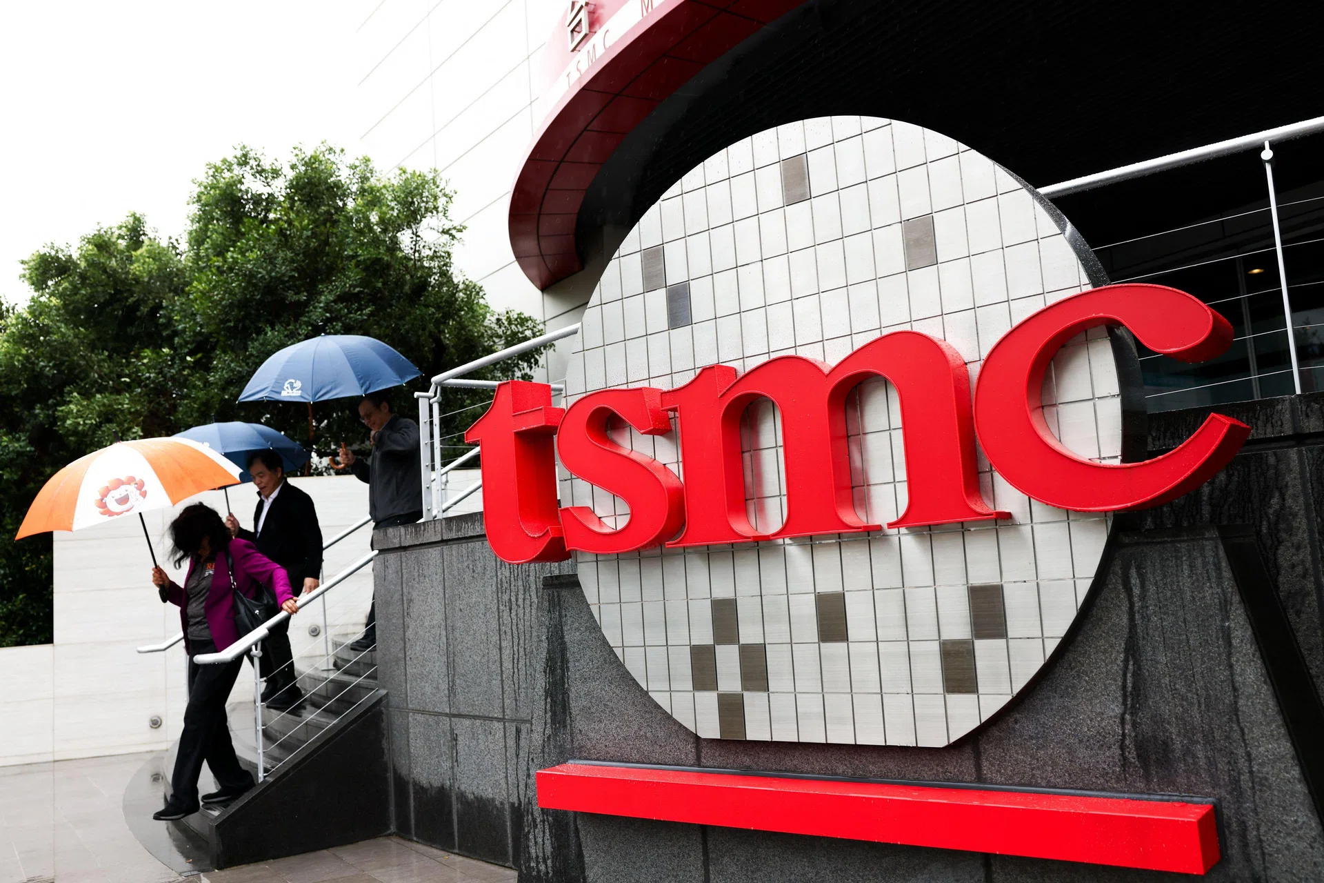 TSMC reports net profit rose 57% in fourth quarter amid surging AI technology demand - The ...