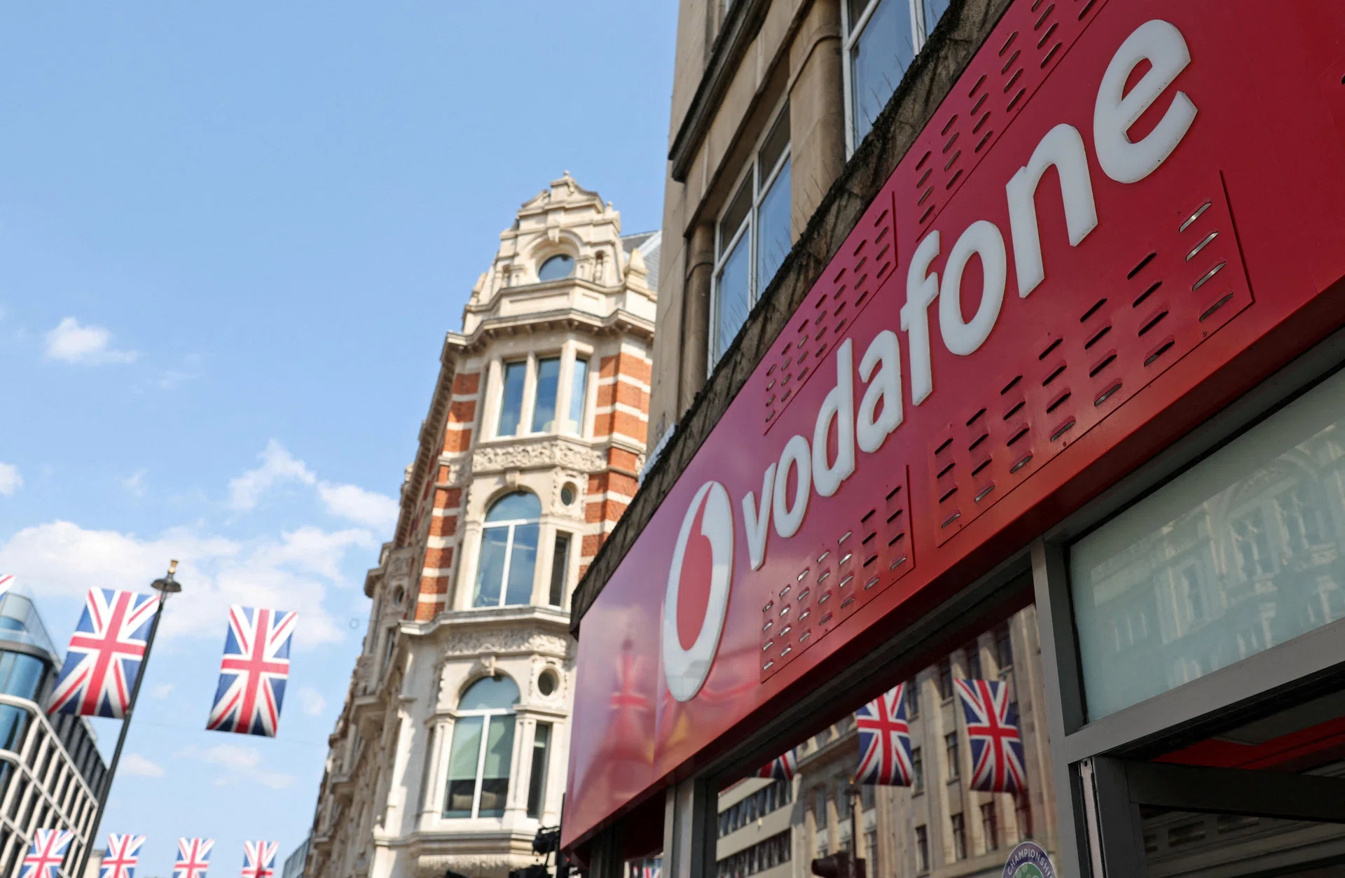 Vodafone agrees new Virgin Media O2 tie-up to ease competition concerns ...