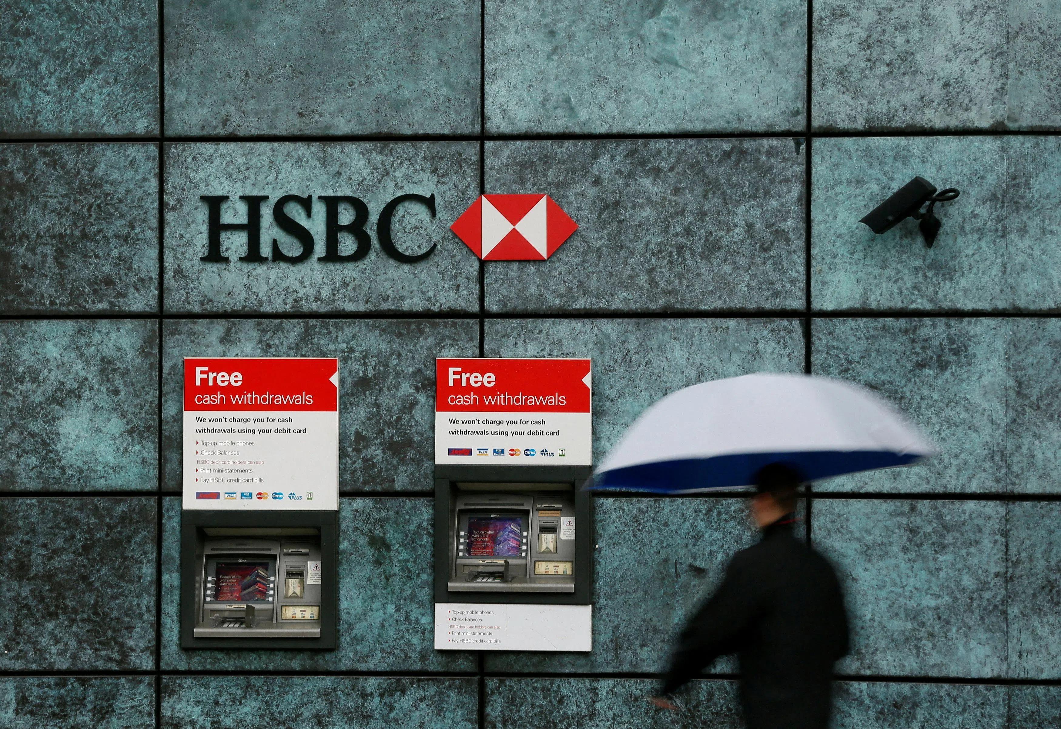HSBC cuts dozens of analyst jobs in investment banking overhaul - The ...