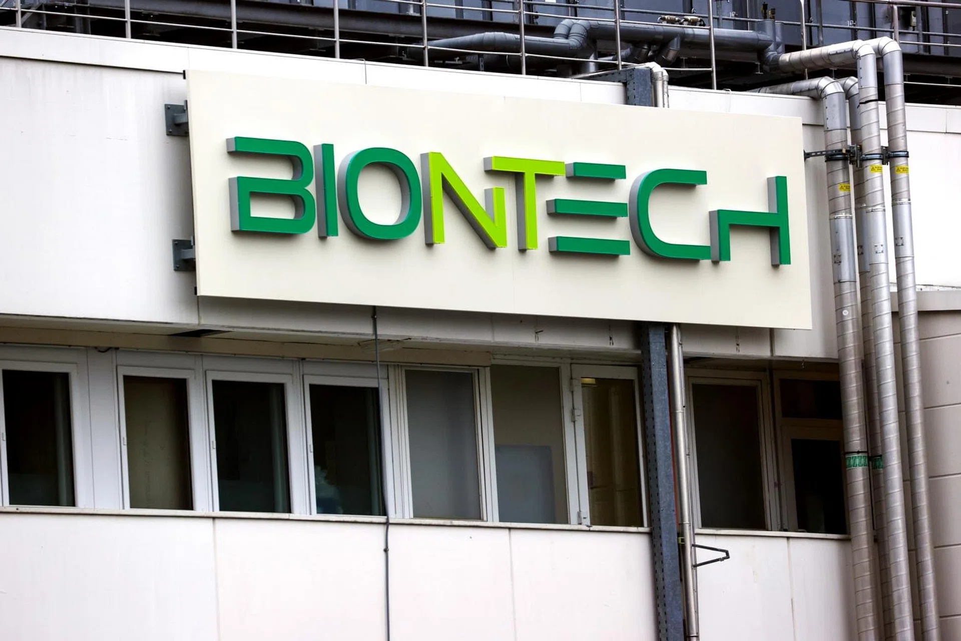 BioNTech founder vaults into world's richest on 250% surge - The ...