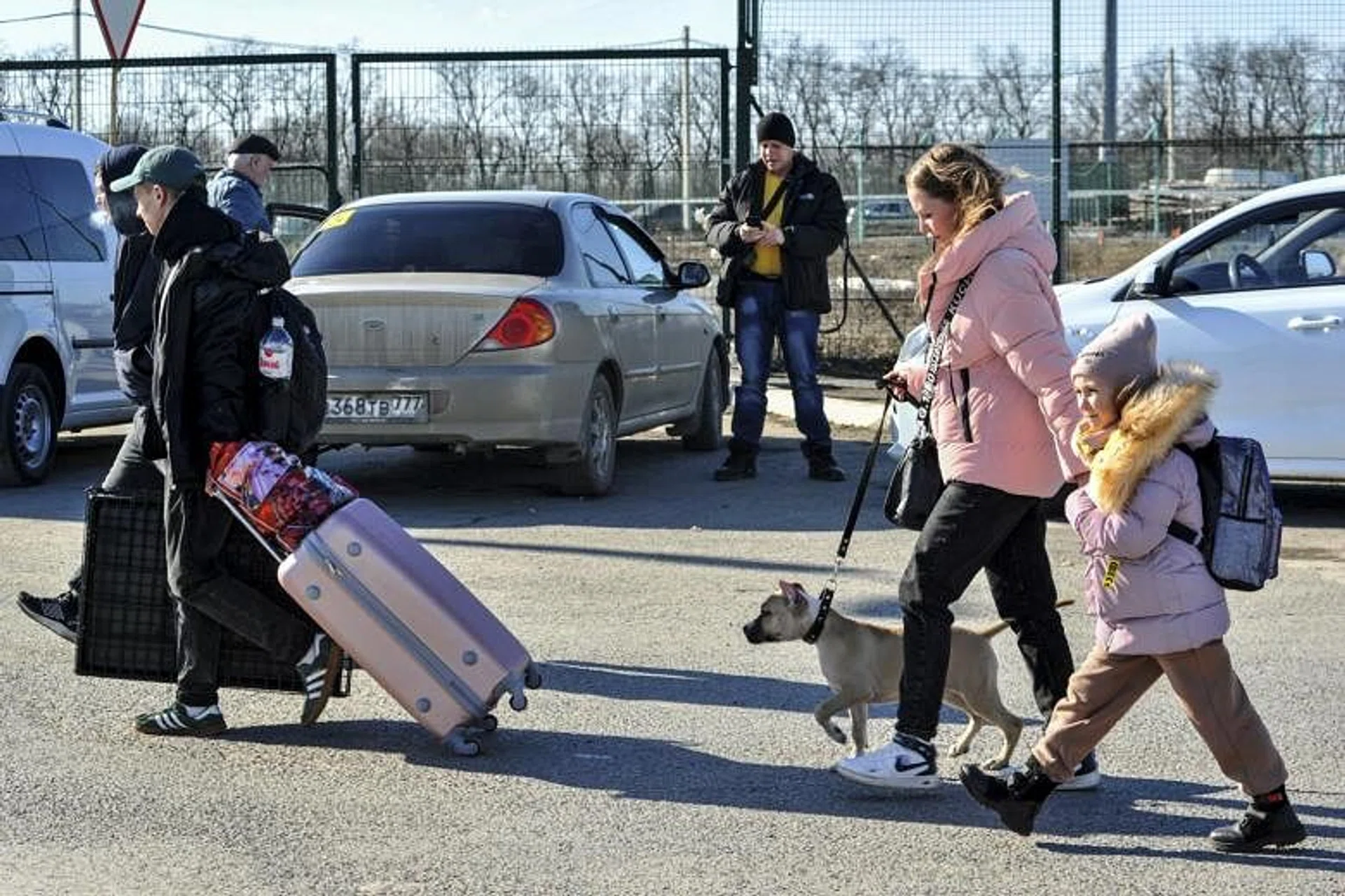 Airlines should stop flying over all of Ukraine's airspace: conflict ...