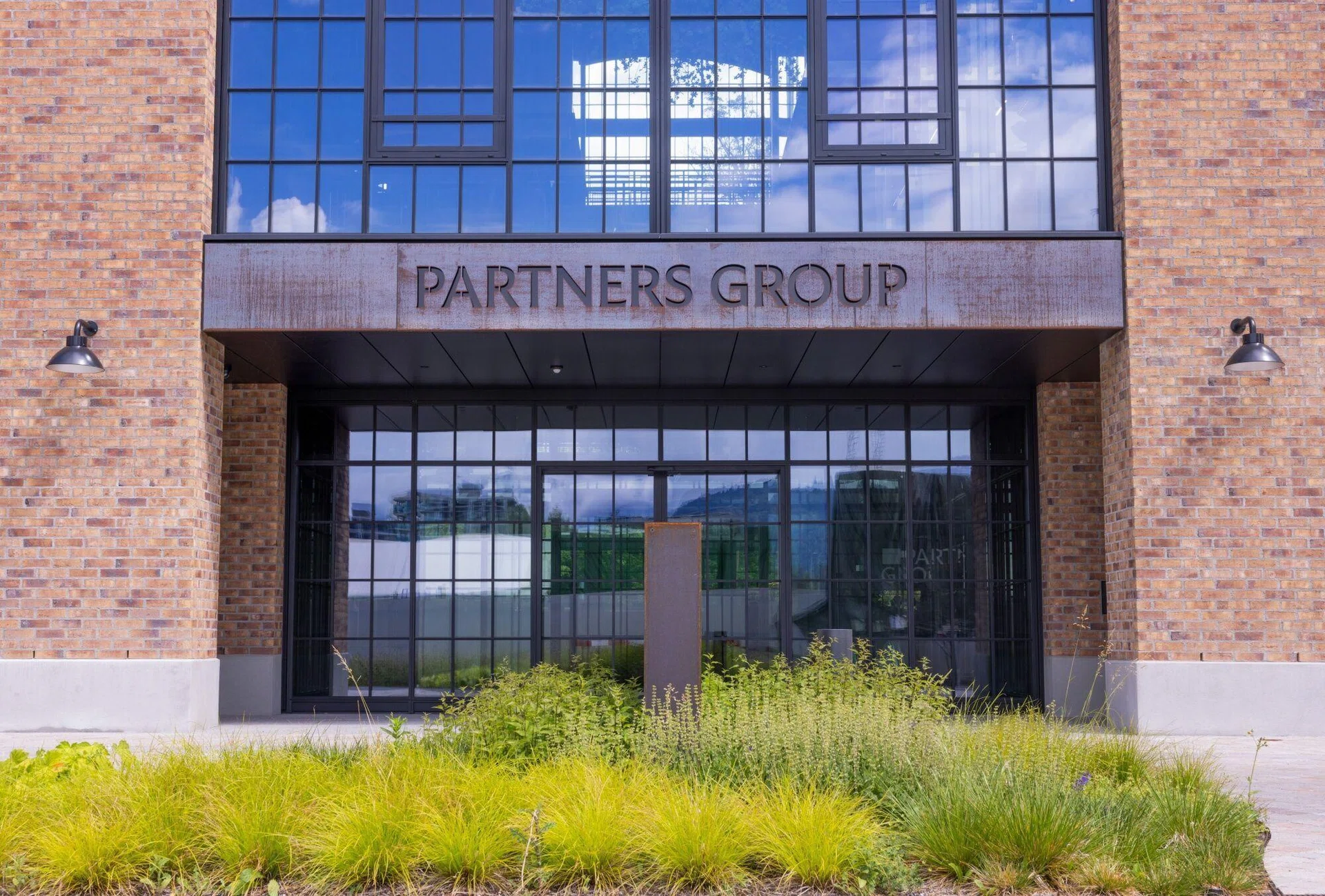 Billionaire Partners Group founder moves to split family office - The ...