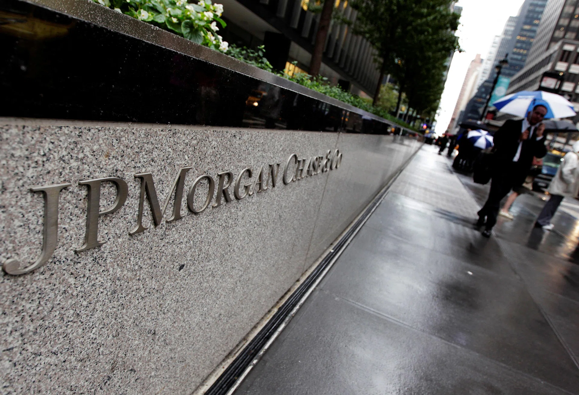 JPMorgan to seek out a partner to accelerate private credit push - The ...