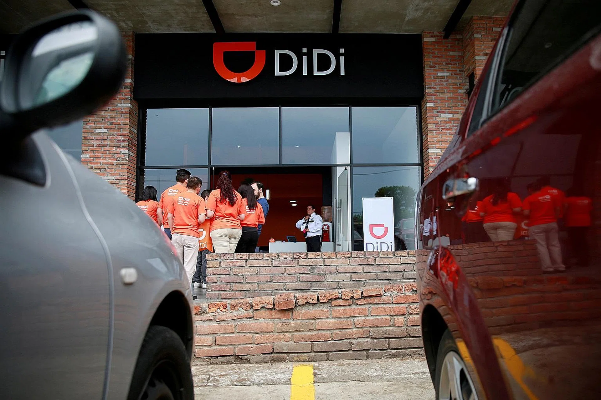 Didi close to raising US$1.5b for trucking unit - The Business Times
