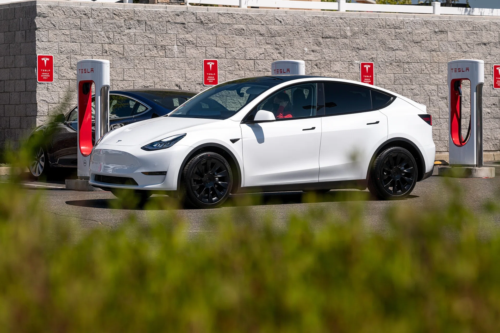 Tesla’s design changes confuse drivers and undercut EV quality - The ...