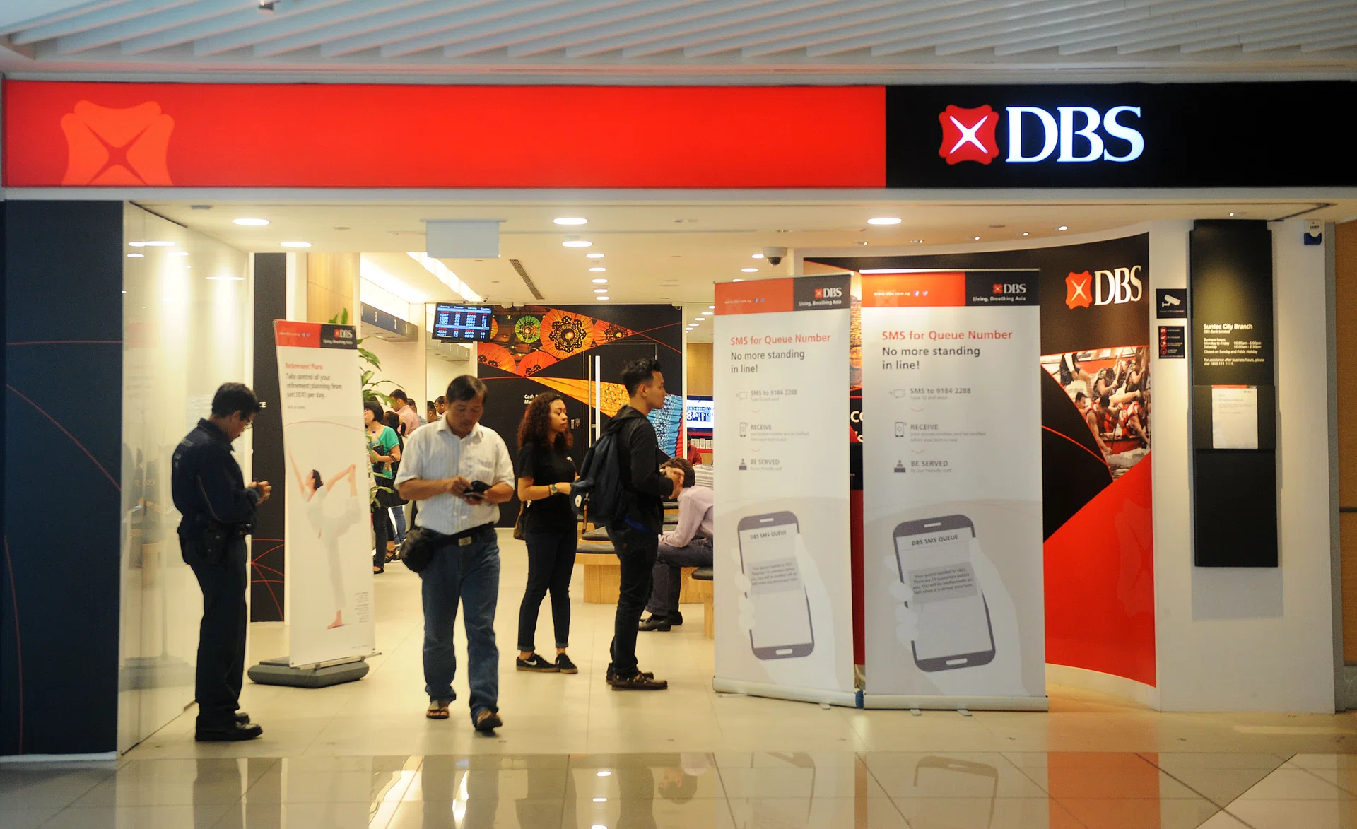 DBS to nudge more customers online with revamped website - The Business ...