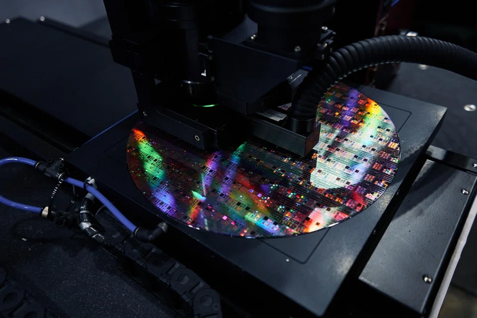 Taiwan eyes curbs on AI chip sales to China to align with US - The ...