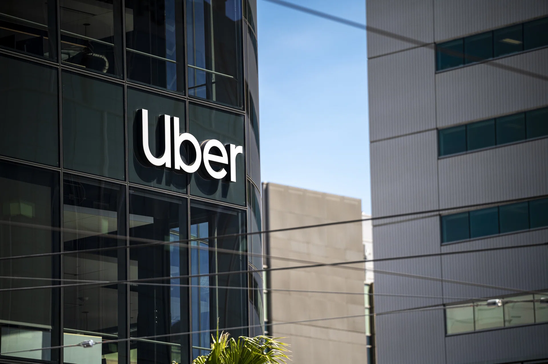 Uber kicks off its first bond sale as investment-grade firm - The ...