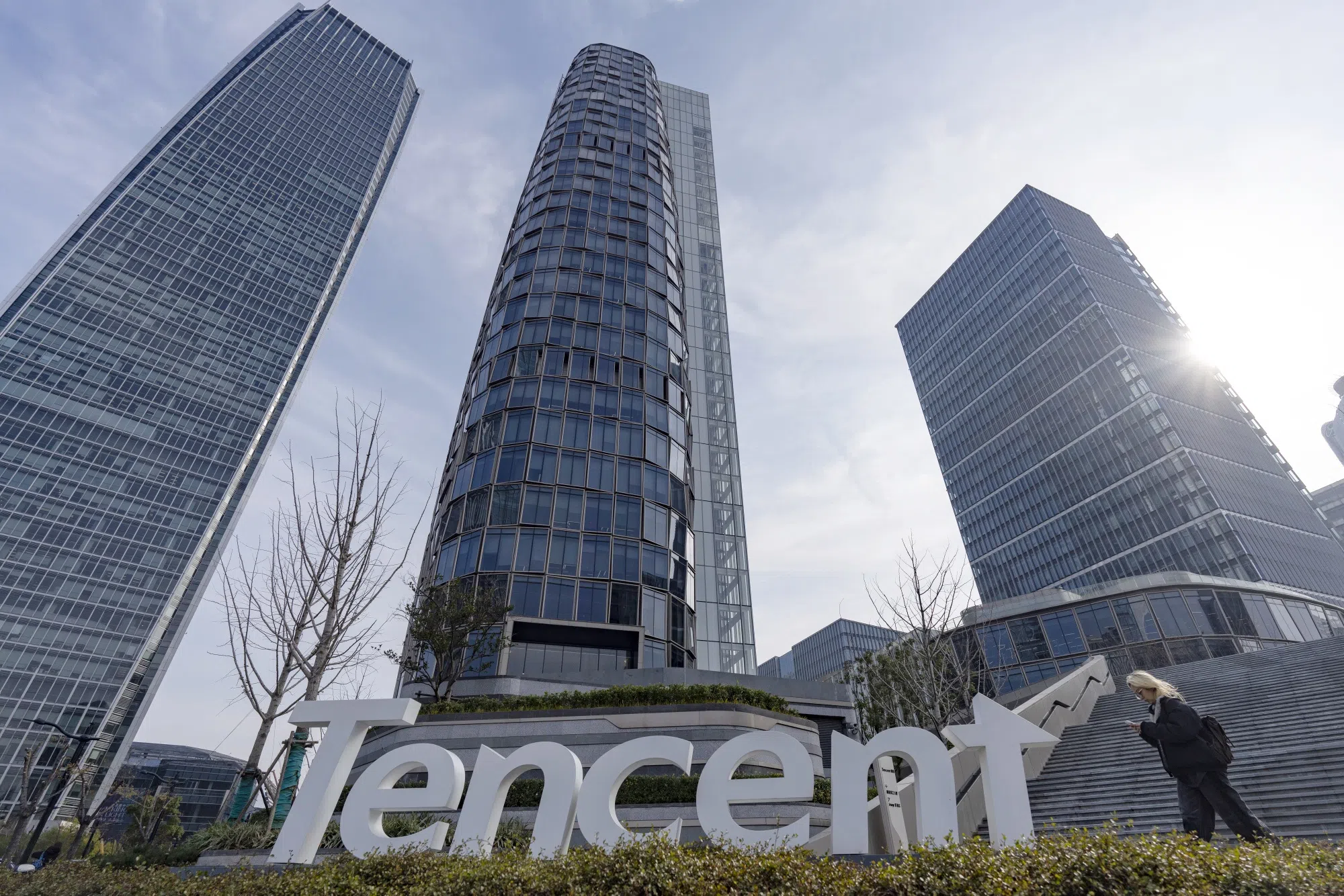 Tencent upgrades AI model to compete with DeepSeek, Alibaba - The ...