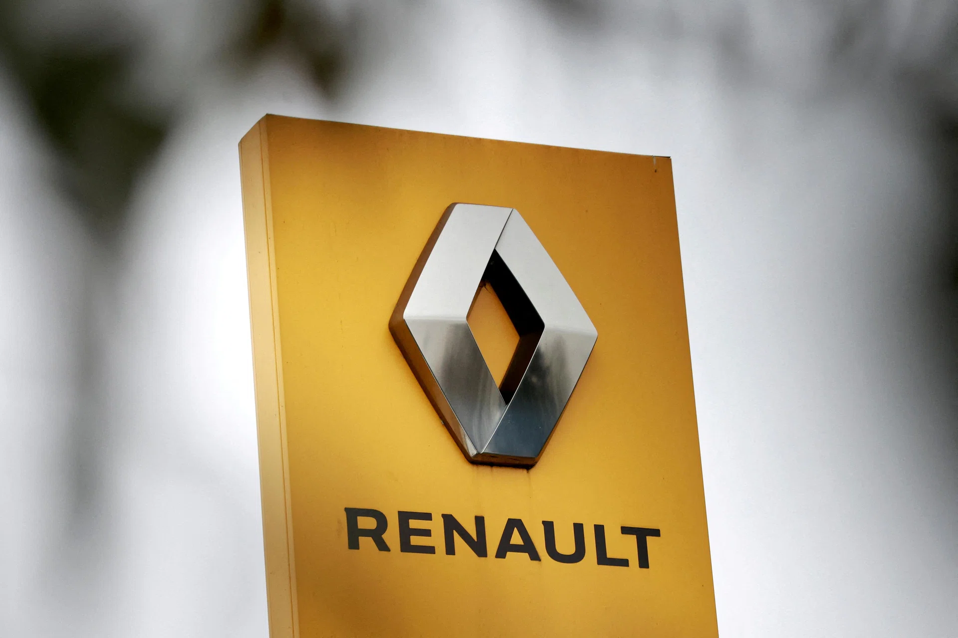 Renault to take full ownership of electric-van joint venture Flexis ...