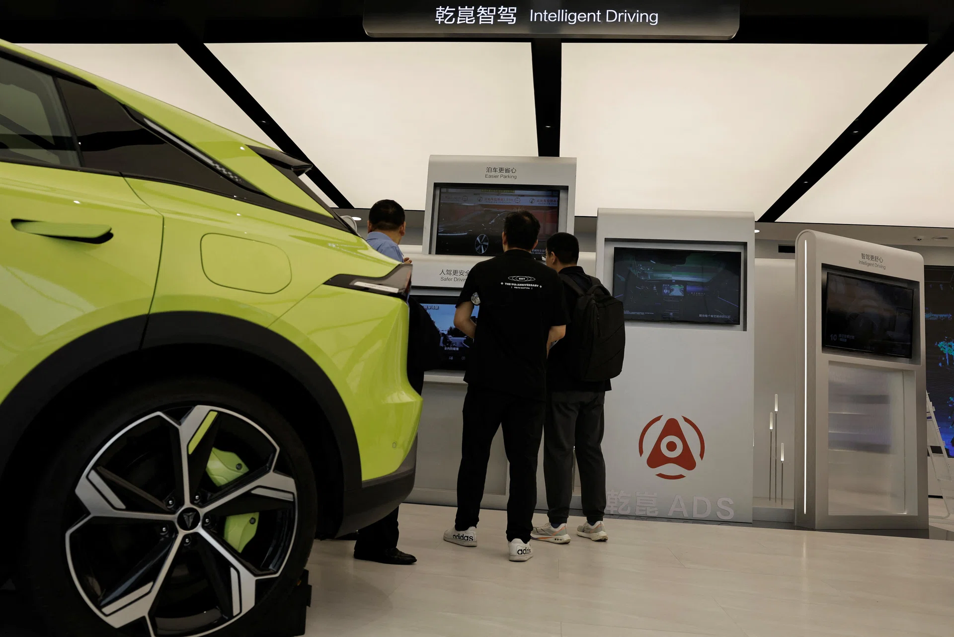 Huawei’s smart car tech offers automakers route to China sales - The ...