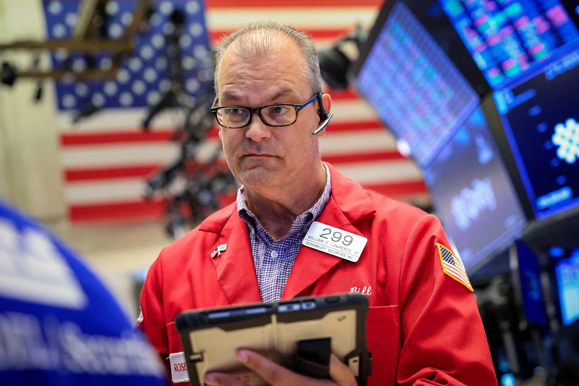 S&P 500, Nasdaq close lower, dragged by Alphabet and megacap tech ...