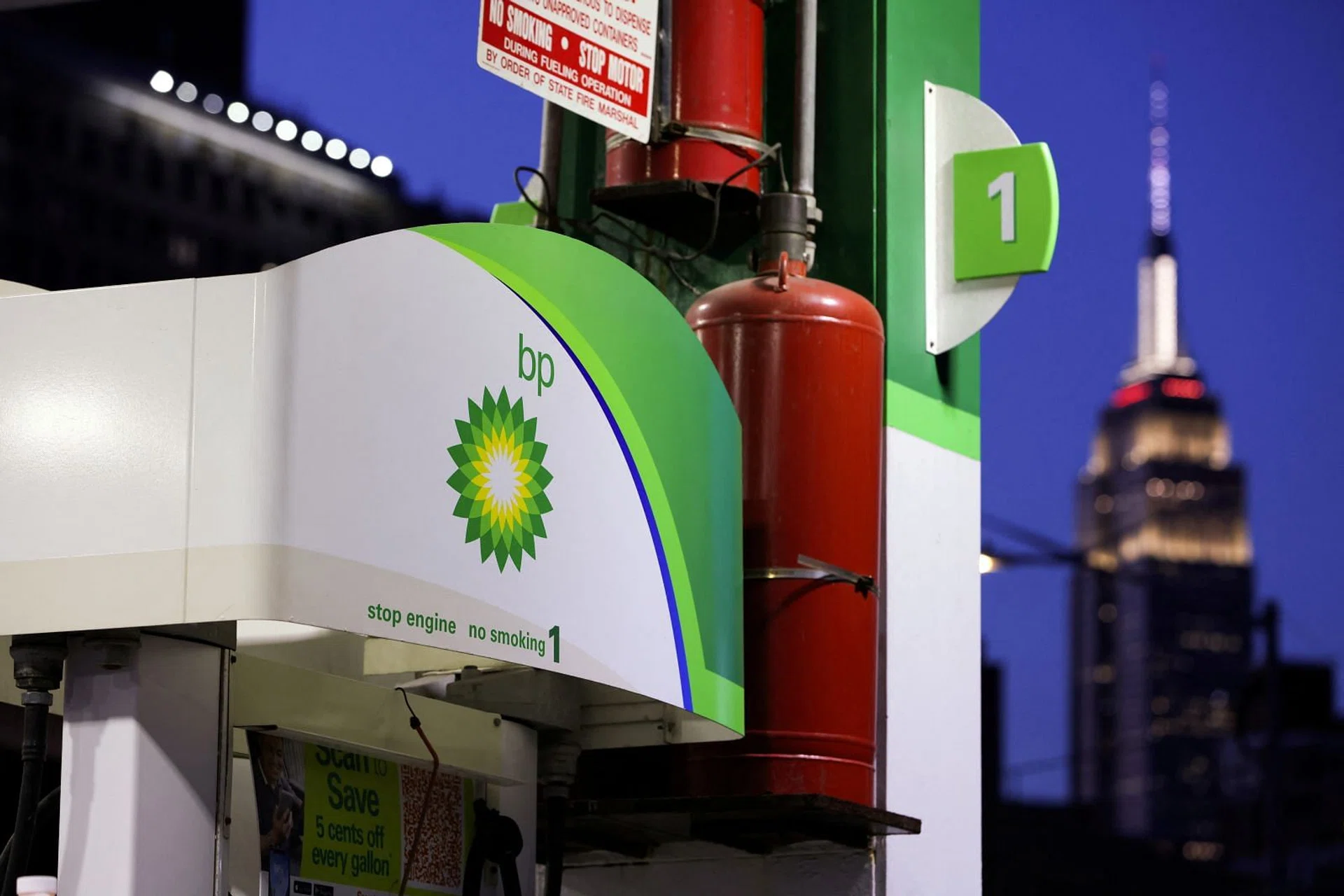 BP promises another US$1.5b buyback as profit soars - The Business Times