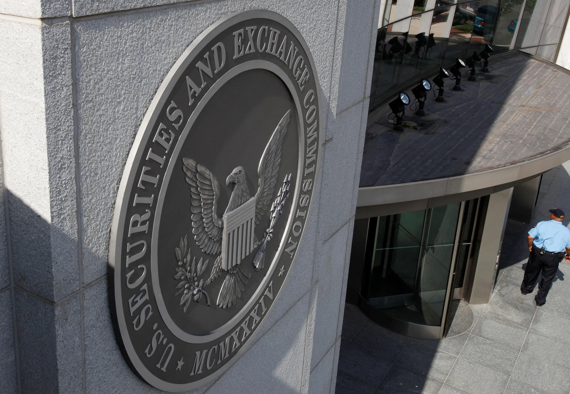 FTX auditor settles US SEC negligence case, pays fine - The Business Times